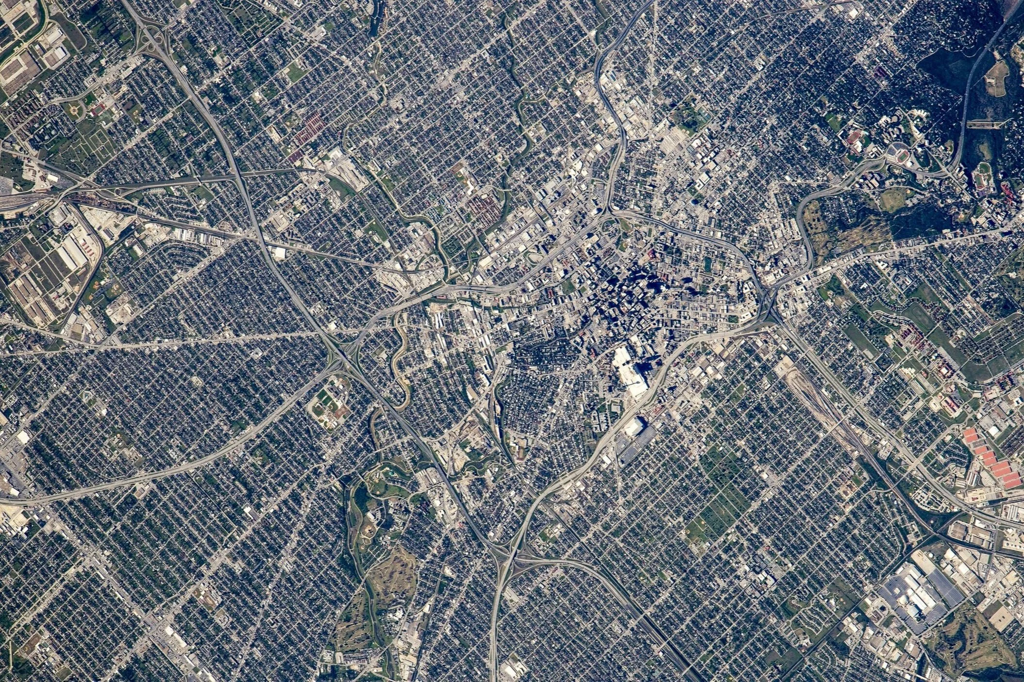 Clostra — Machine Intelligence, Applied.