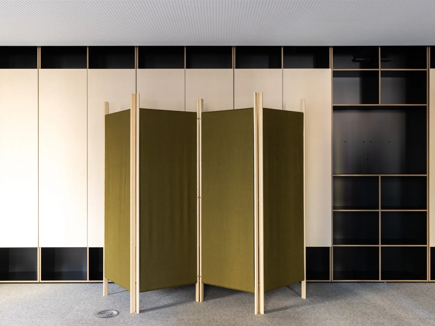 SHOP — Fold
