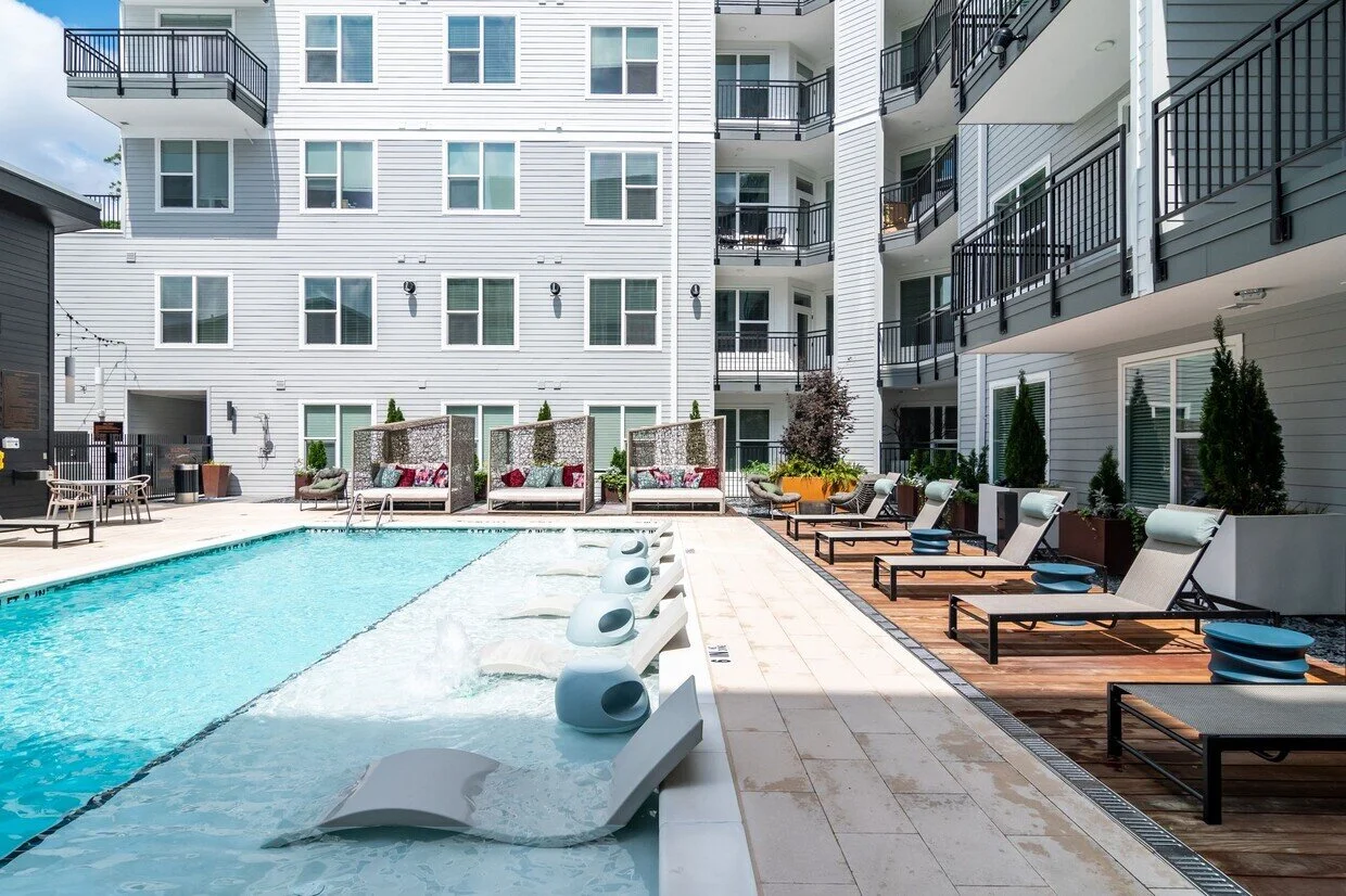 Novel O4W — Dix.Hite+Partners