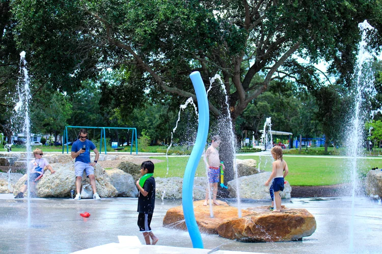 Crest Lake Park — Dix.Hite+Partners
