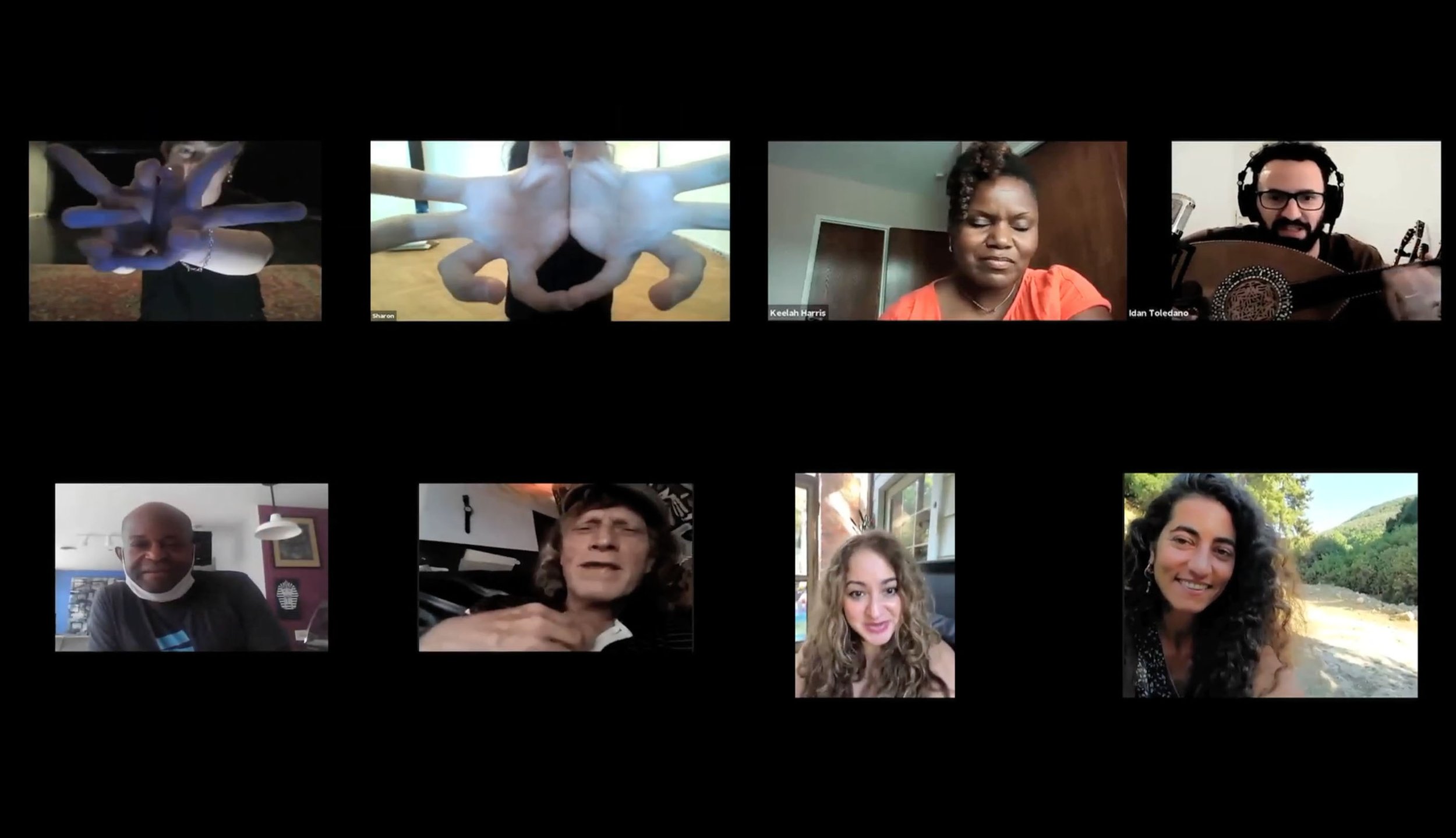 2021 Giv'atayim, Israel — Barking Legs