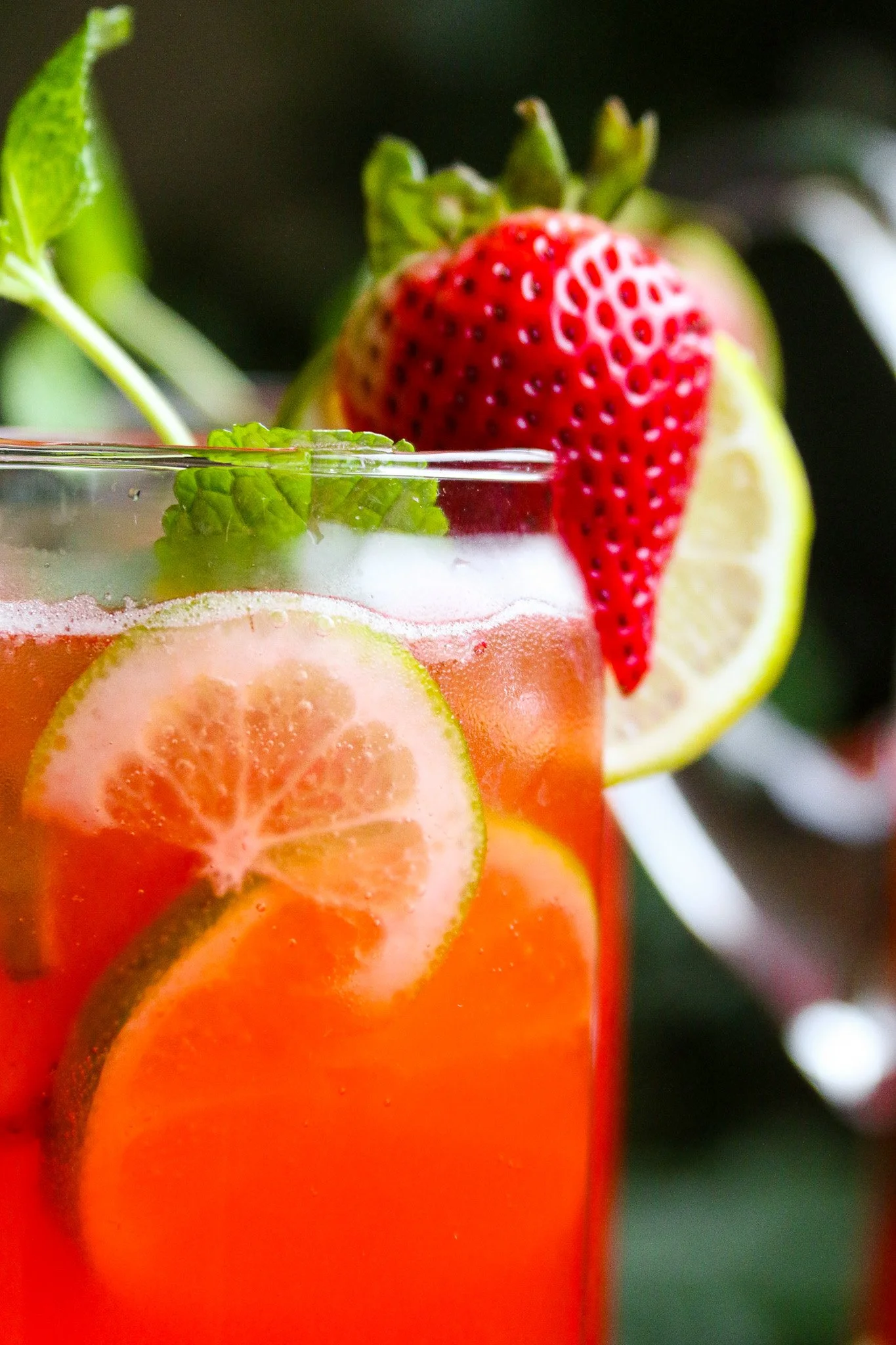 EASY Homemade Strawberry Limeade Recipe — Be Greedy Eats | Where Food ...