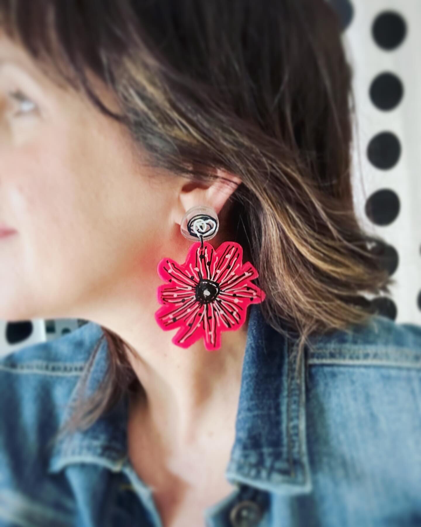 JENNIFER CHRISTY ART FINE ART AND EDGY JEWELRY