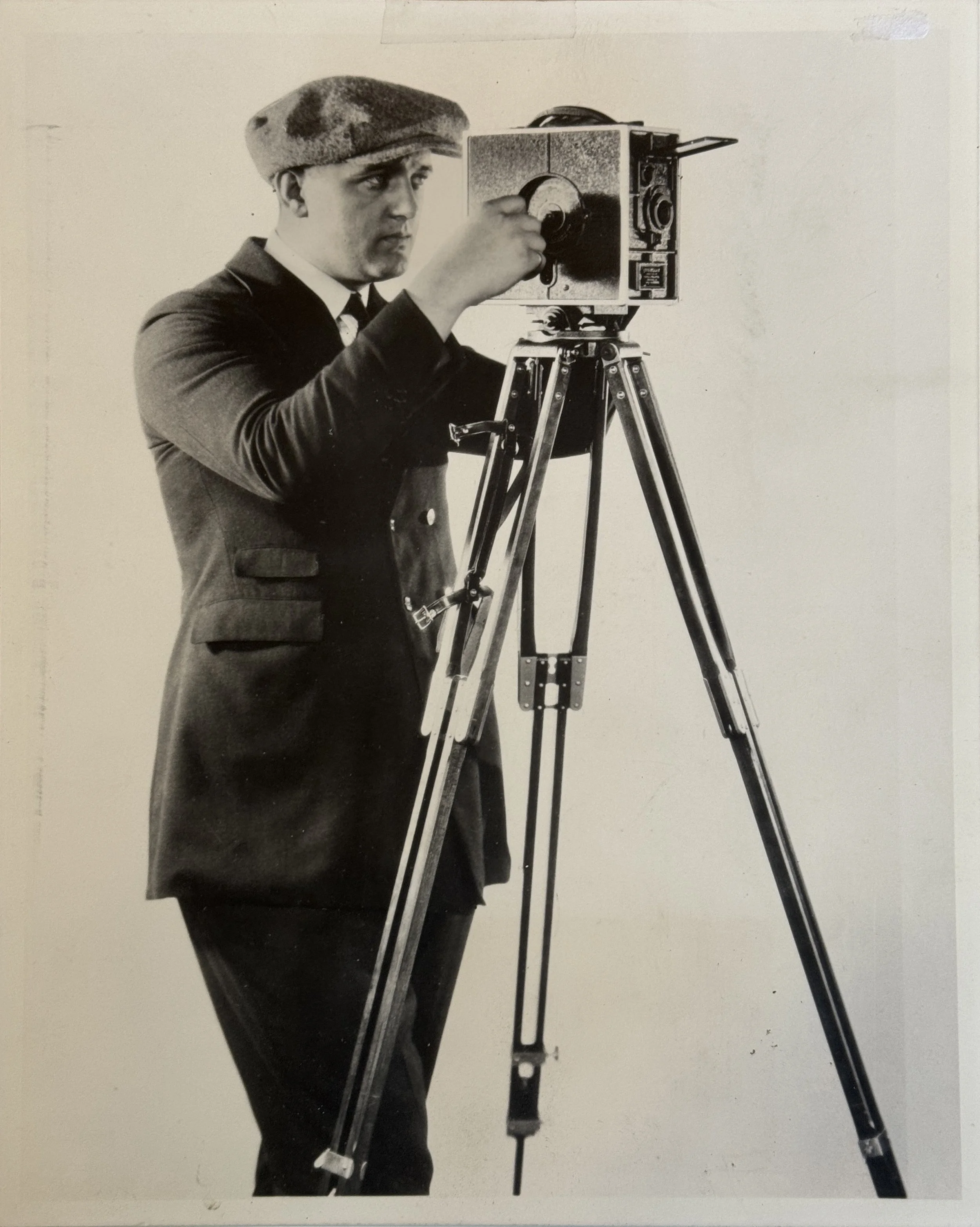 Cine-Kodak Model A, the worlds first 16mm movie camera — Kino Cameras