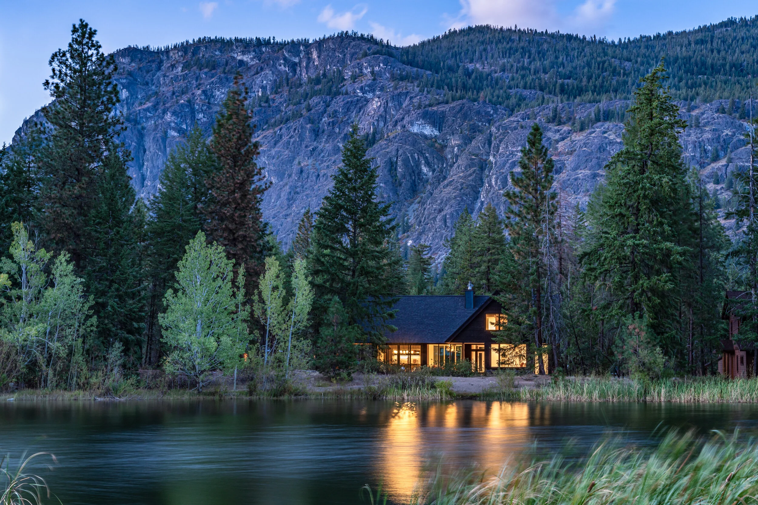 Alpine Lake Retreat for the Modern Adventurer