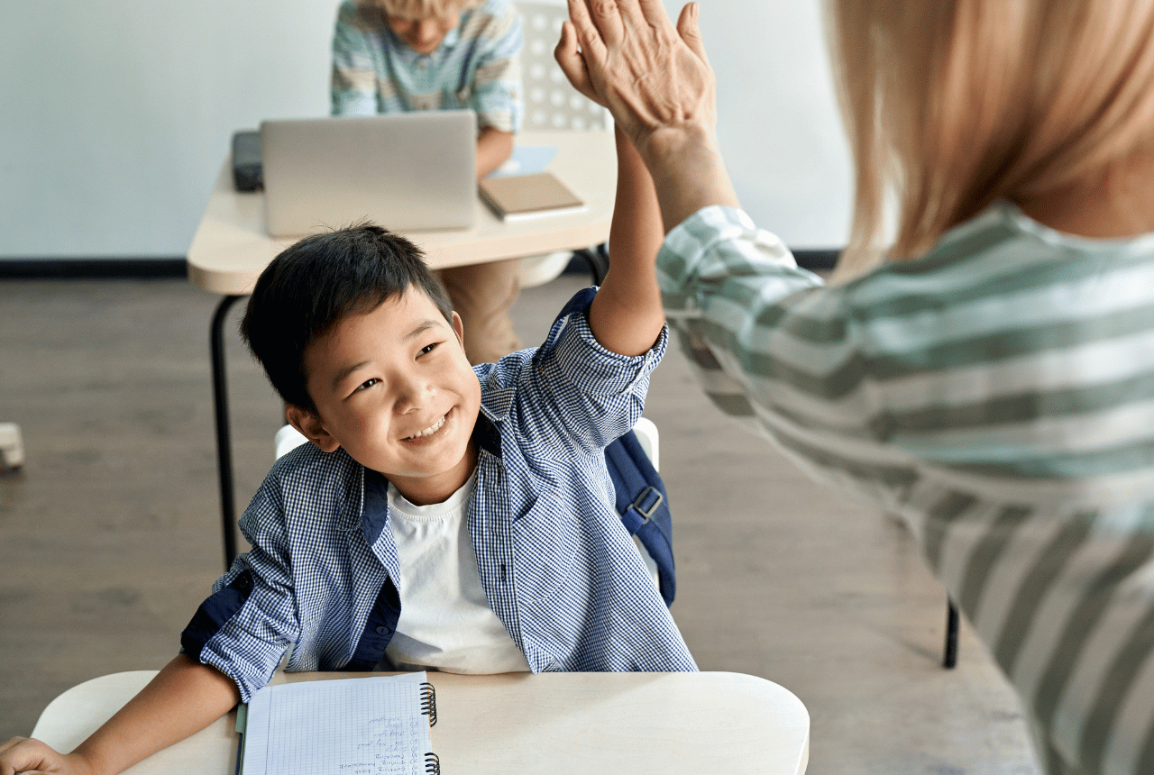 Praise Over Punishment: Positive Reinforcement Techniques for Young ...