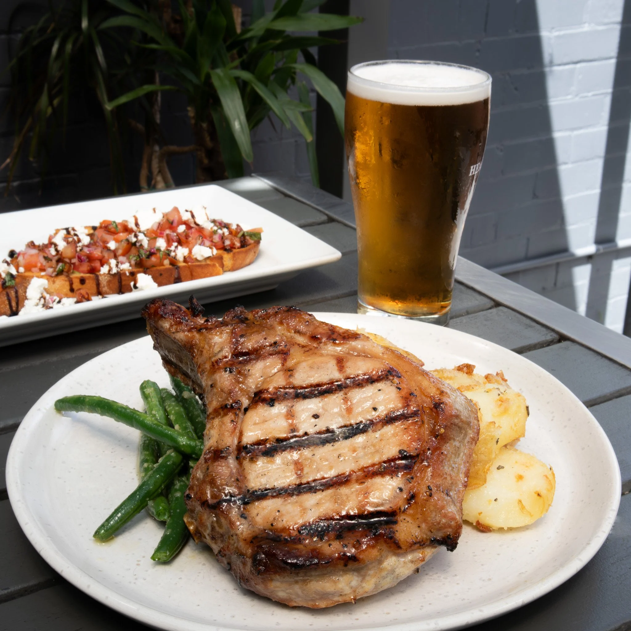 Bistro — The Sunnyside Tavern