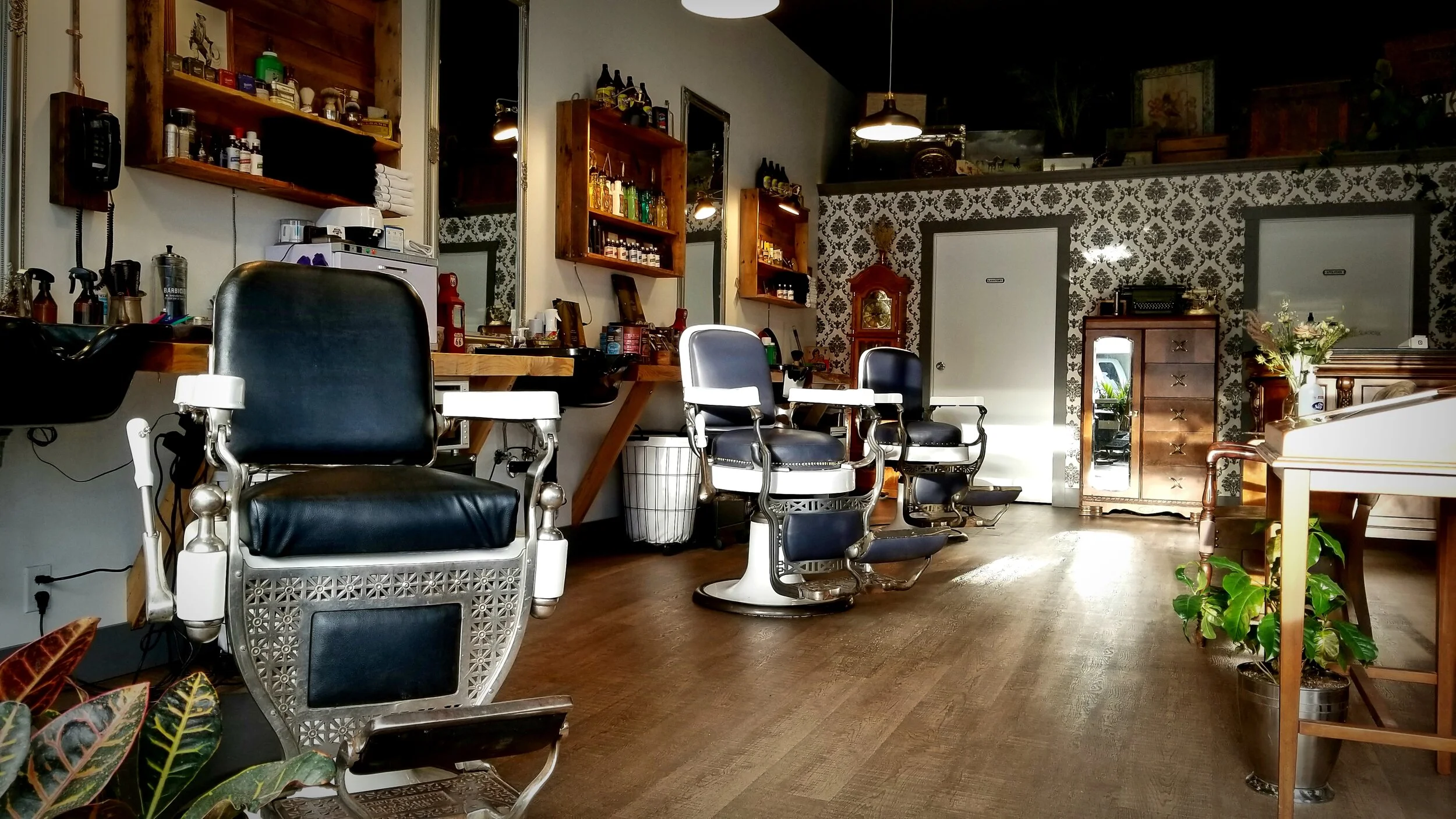 MERCHANT BARBER