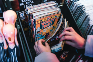 24 Most Valuable Collectibles That Are Worth Money — blog.shopgoodwill ...