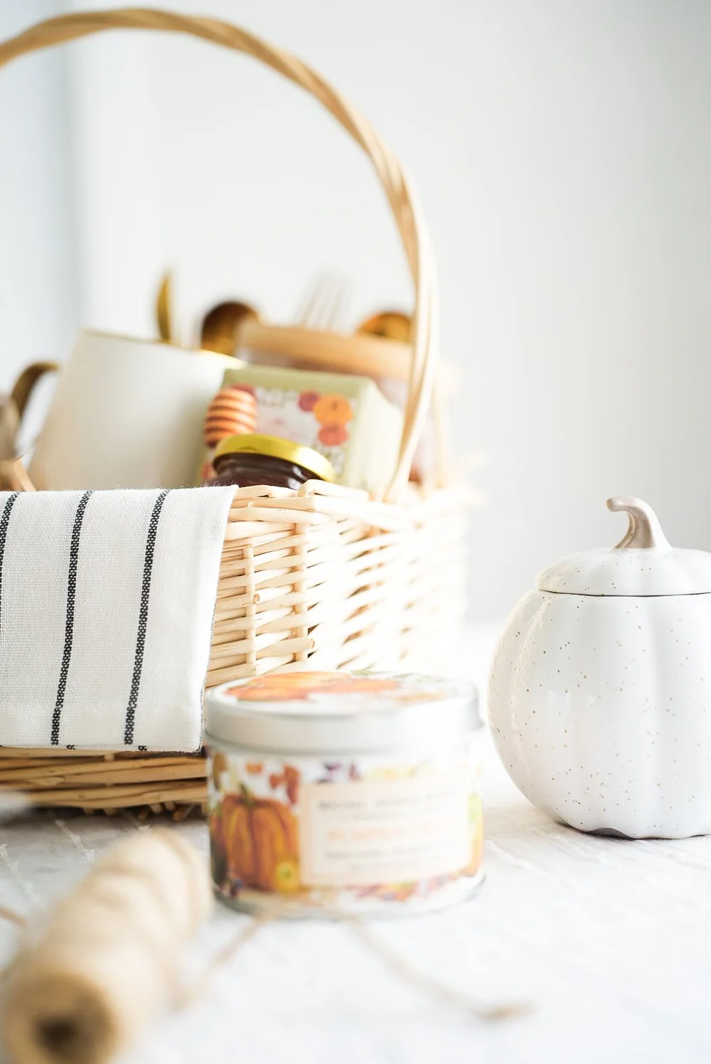 Hostess Basket Ideas 2024 | Creative DIY Gift & Wrapping Hacks — Marcel ...