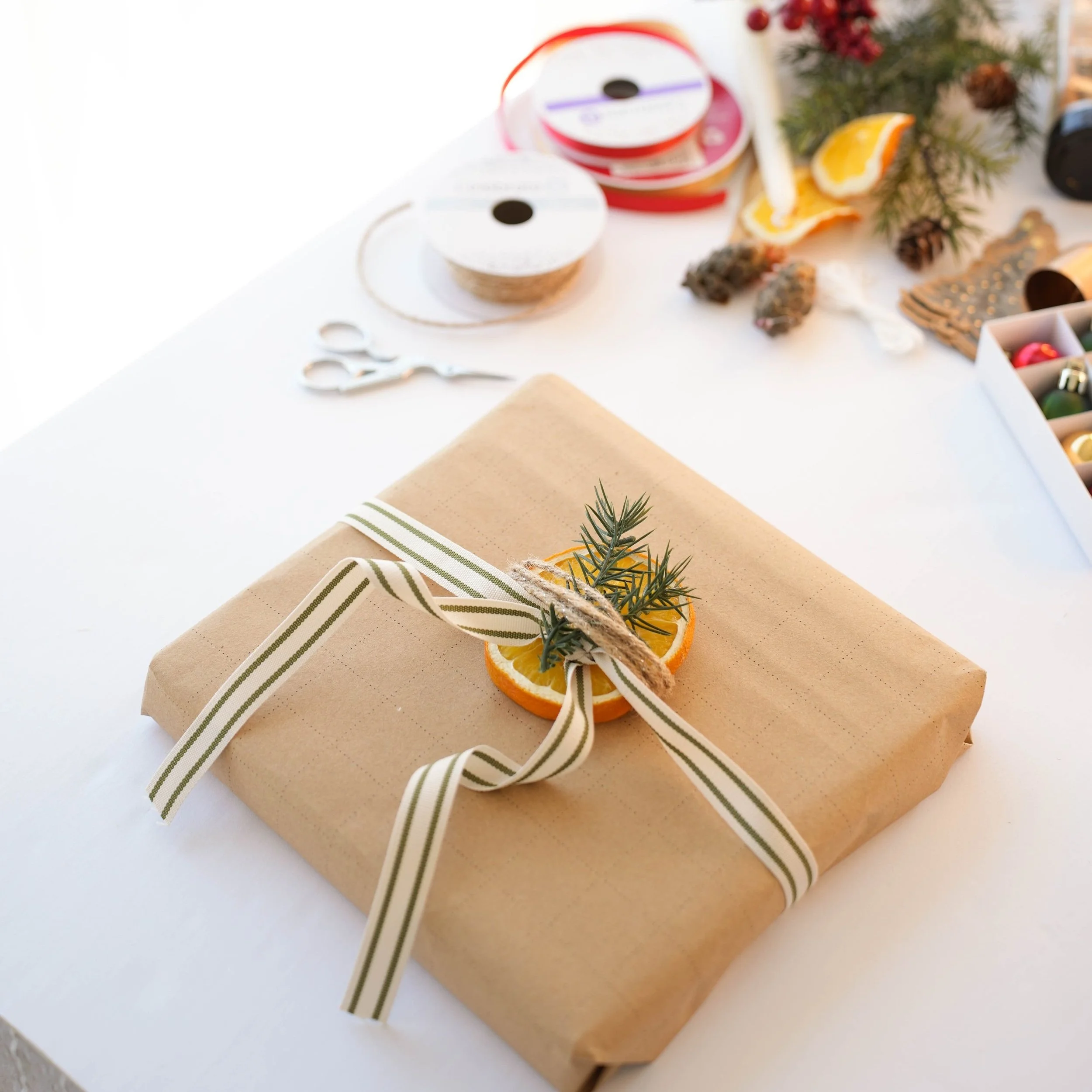 Festive Gift Wrapping Ideas 2024 | Creative Christmas & Holiday Hacks ...