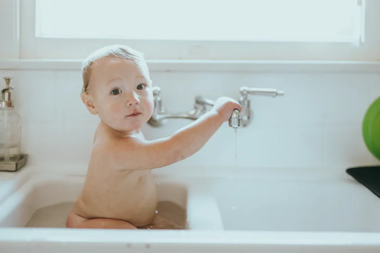 How To Wash A Baby's Hair — Watermellow Swim School | Virtual Baby Swim ...