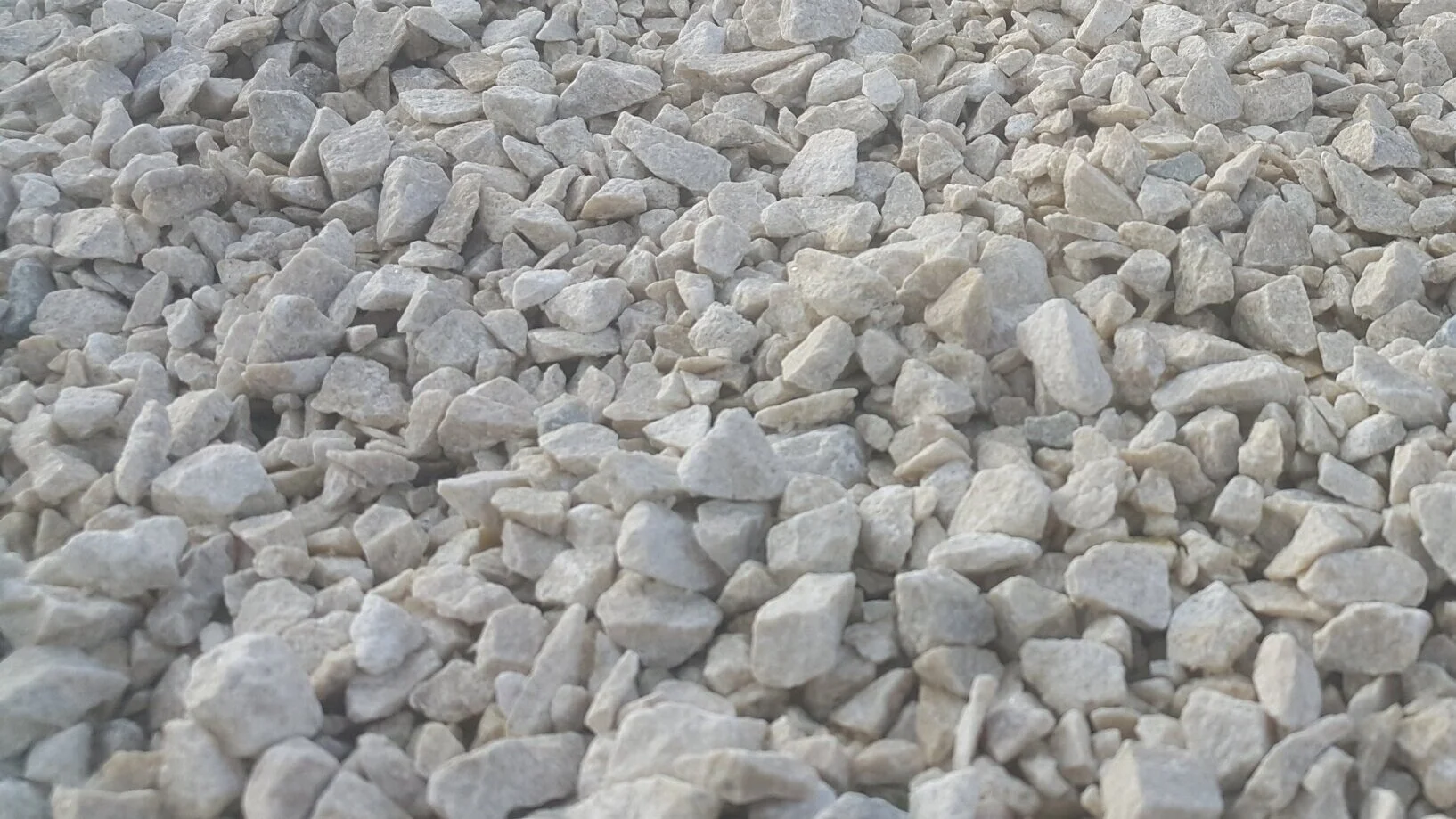 Chip & Fill - White Chip — Auckland Landscape Supplies