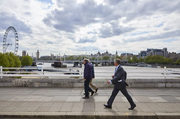 Self-guided walks — Footways