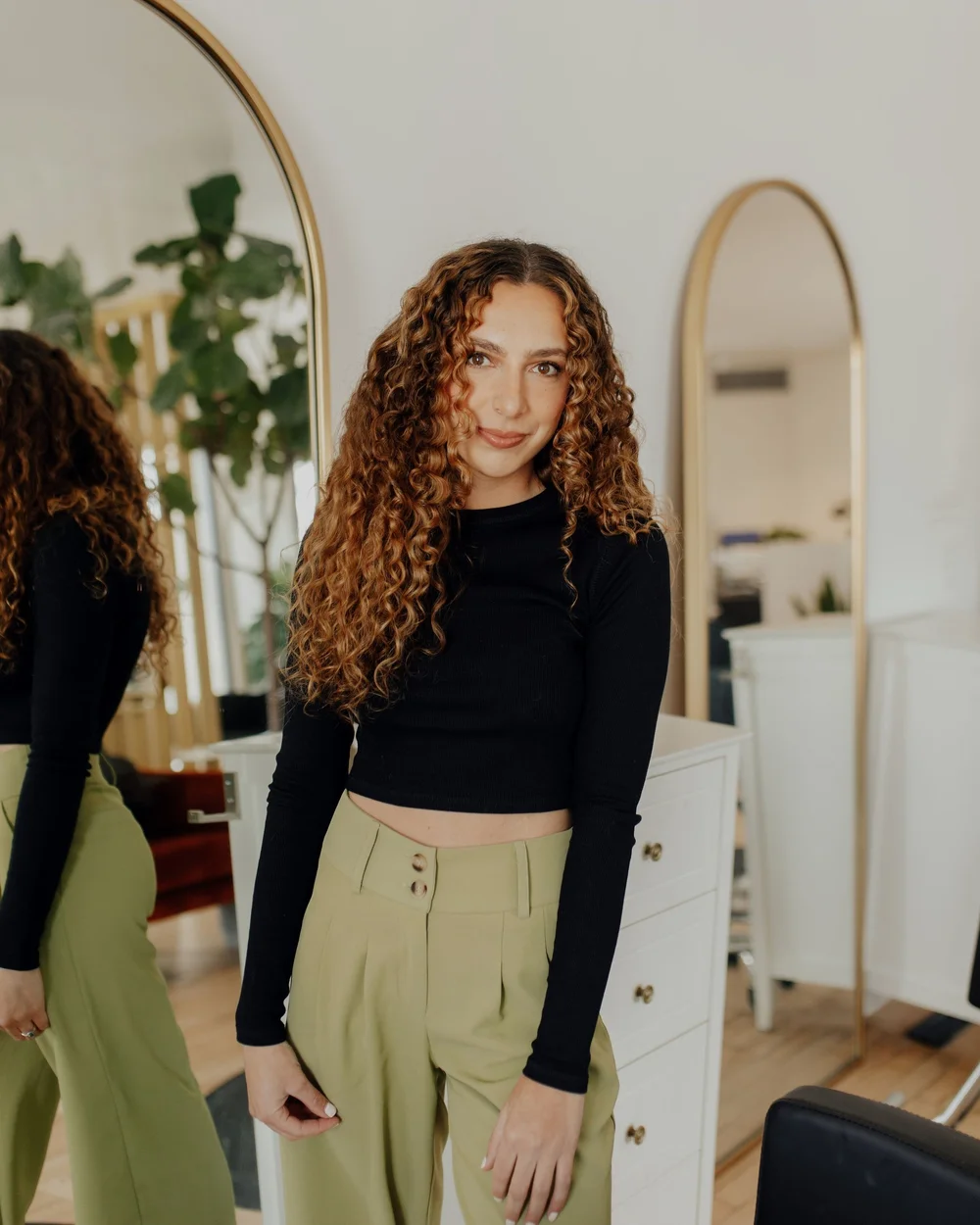 Natural Hair Stylist Minneapolis MN | Esthetician & Reiki Master | Short Hair Stylist