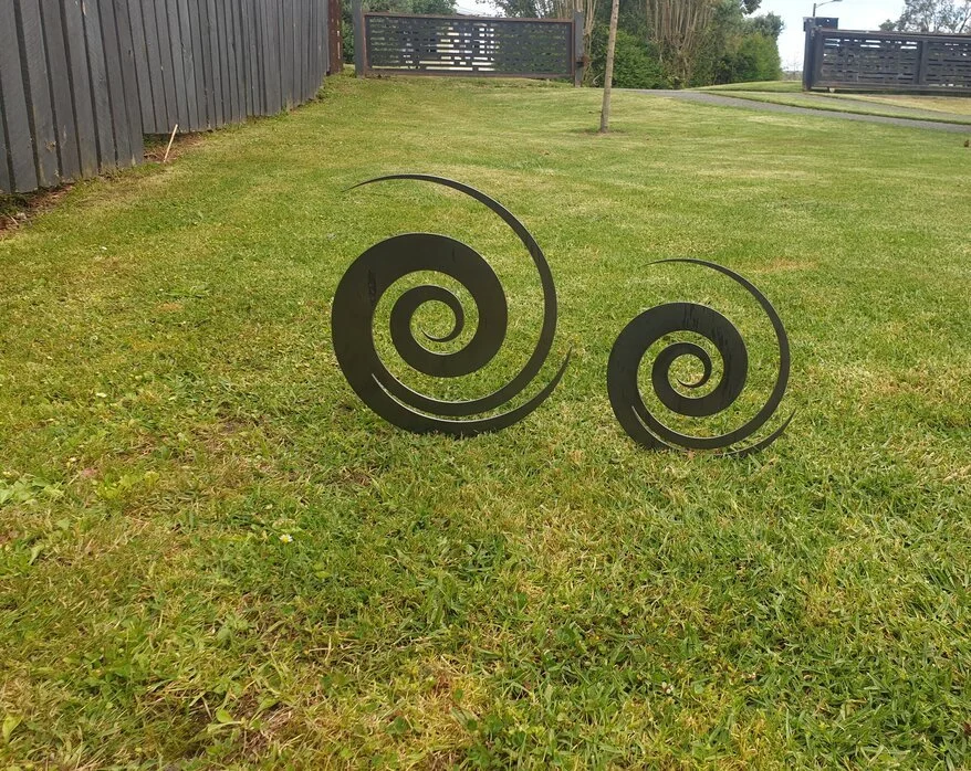 Mounted Fantail 1 — Steel Art NZ
