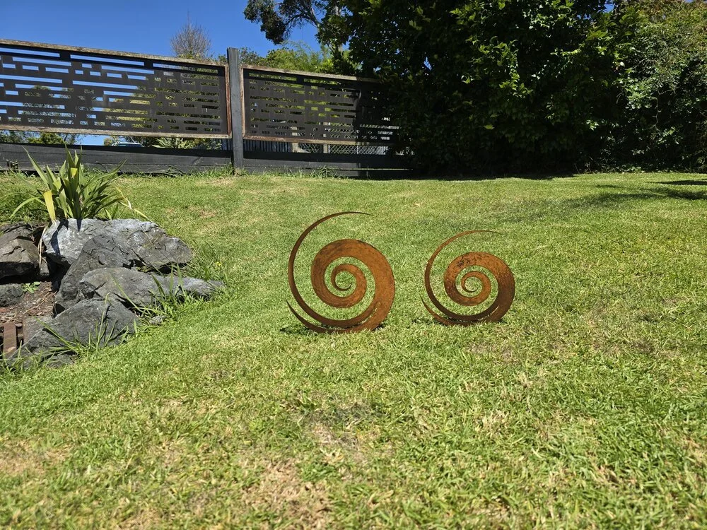 Mounted Fantail 1 — Steel Art NZ