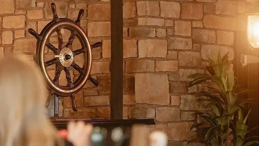 Old Port Pub & Grill