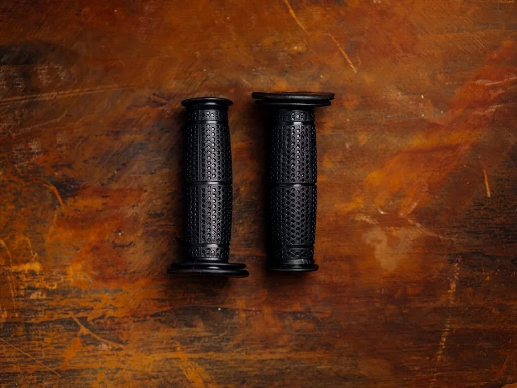 Carbon Fibre Motorcycle Handlebars | Crosser — KELPI CUSTOM MOTO