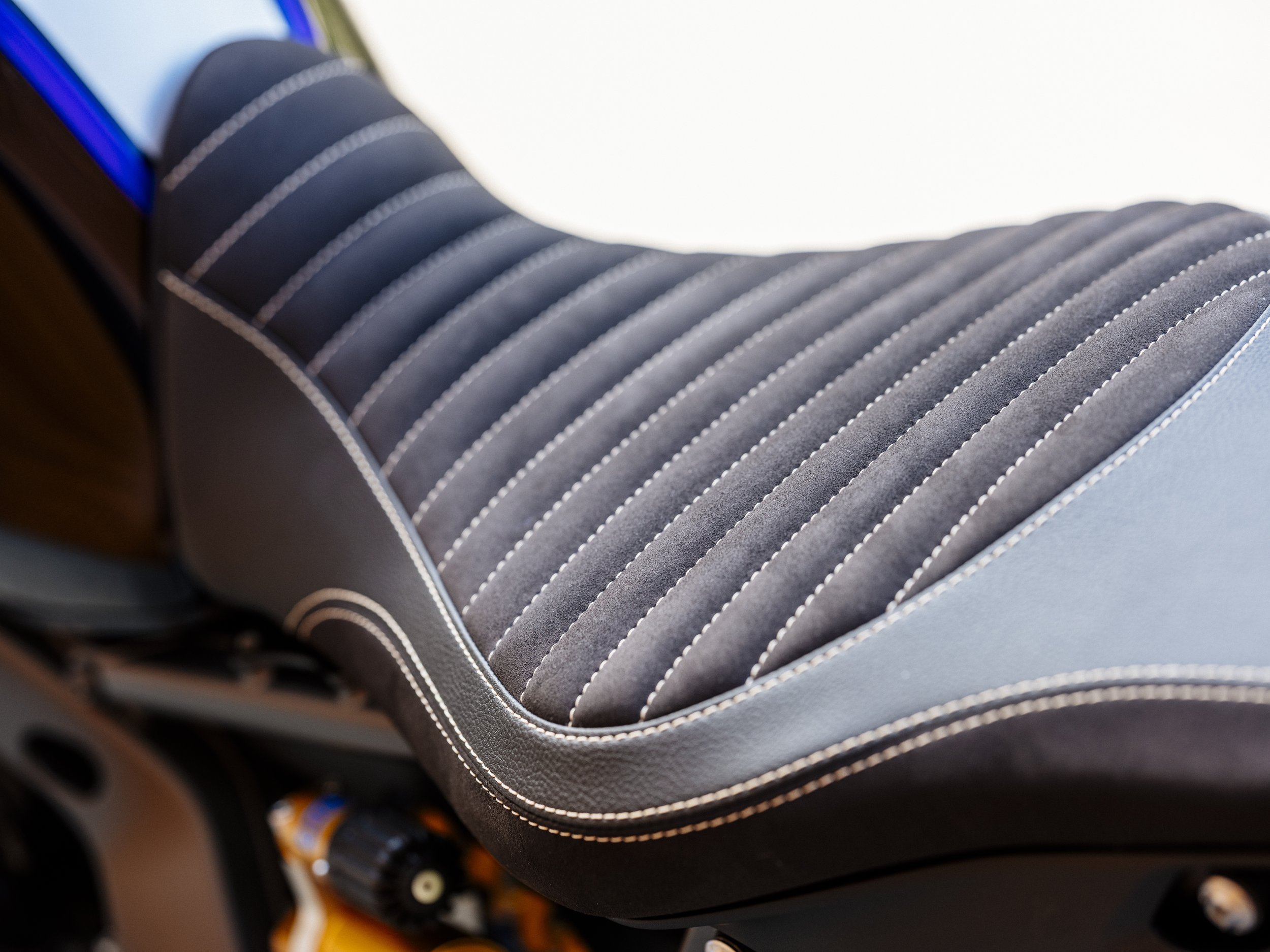 Scrambler 1200 Custom Comfort Seat — KELPI CUSTOM MOTO