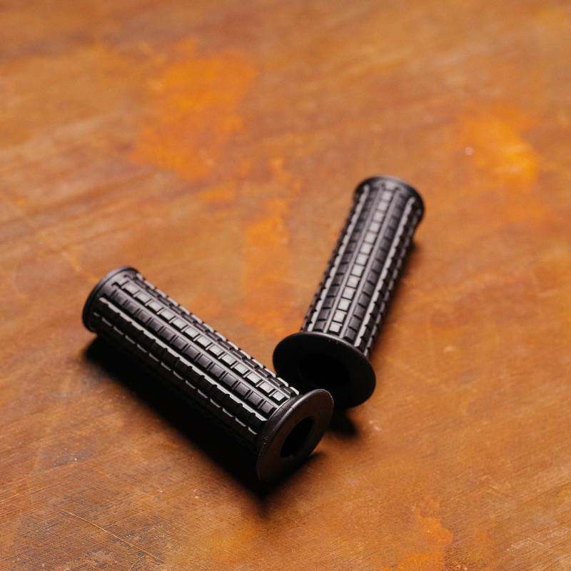 Motorcycle Bar End Mirrors | Hindsight — KELPI CUSTOM MOTO