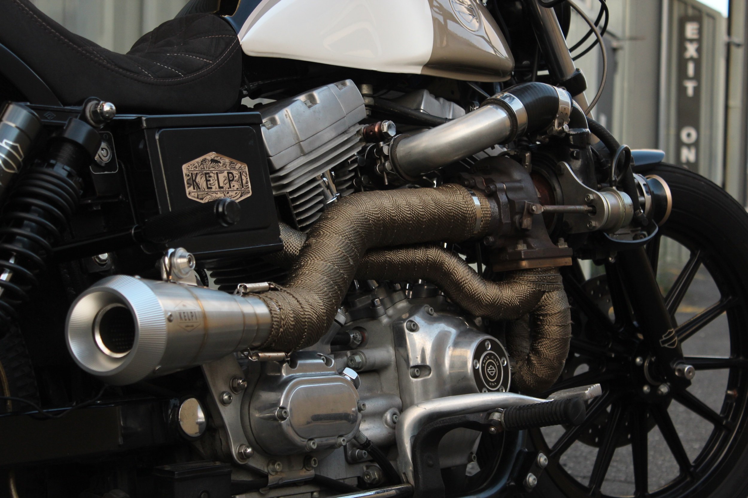 Slip-on Motorcycle Muffler | Alpha 2.5" — KELPI CUSTOM MOTO