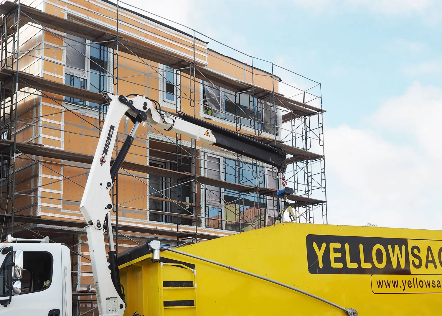 Contractor loyalty program — Yellowsack