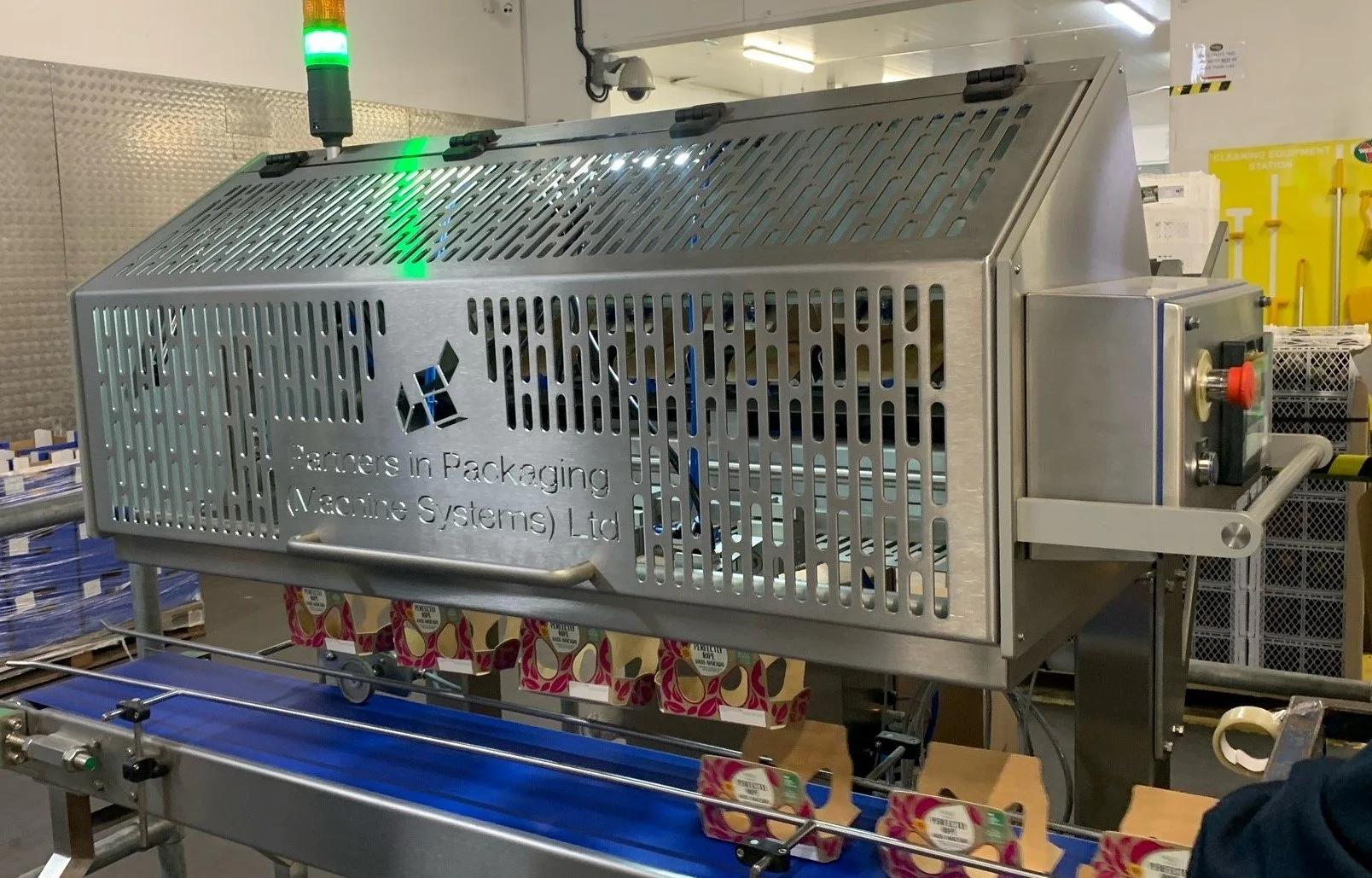 Tray Denester, card feeder, lidding machine, crash lock carton, tip on ...