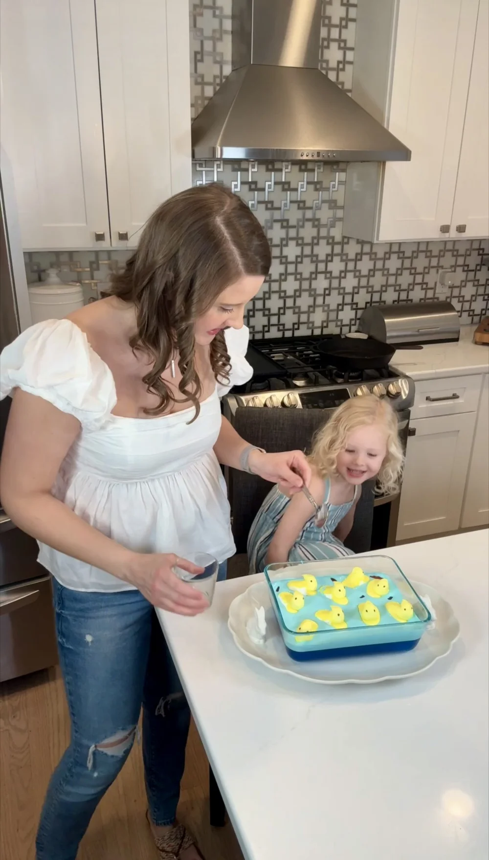 How to Make a Peeps Duck Pond with Jello: A Fun Easter Dessert Idea ...