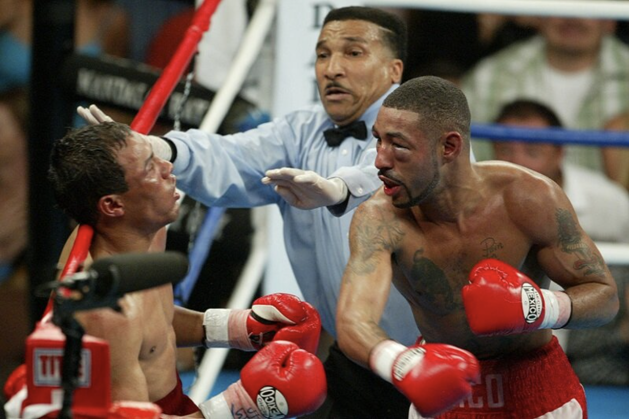 A Closer Look Into Boxing Ref Tony Weeks, who plays an important role ...
