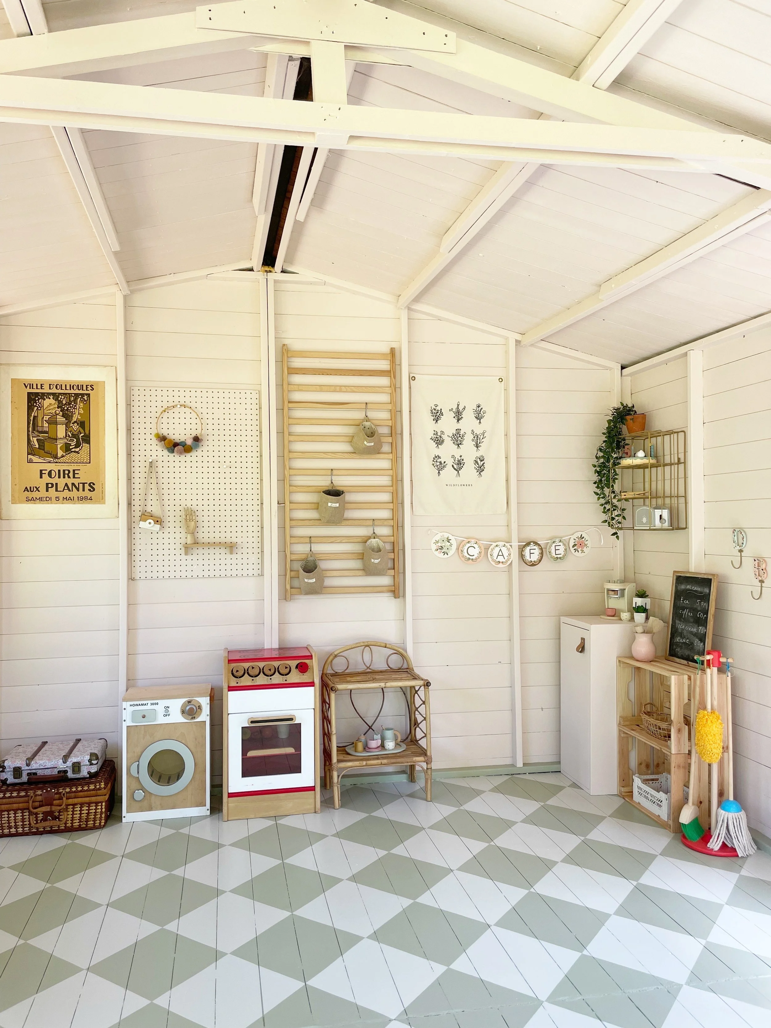 How to paint a checkerboard wooden floor — The OTTO HOUSE