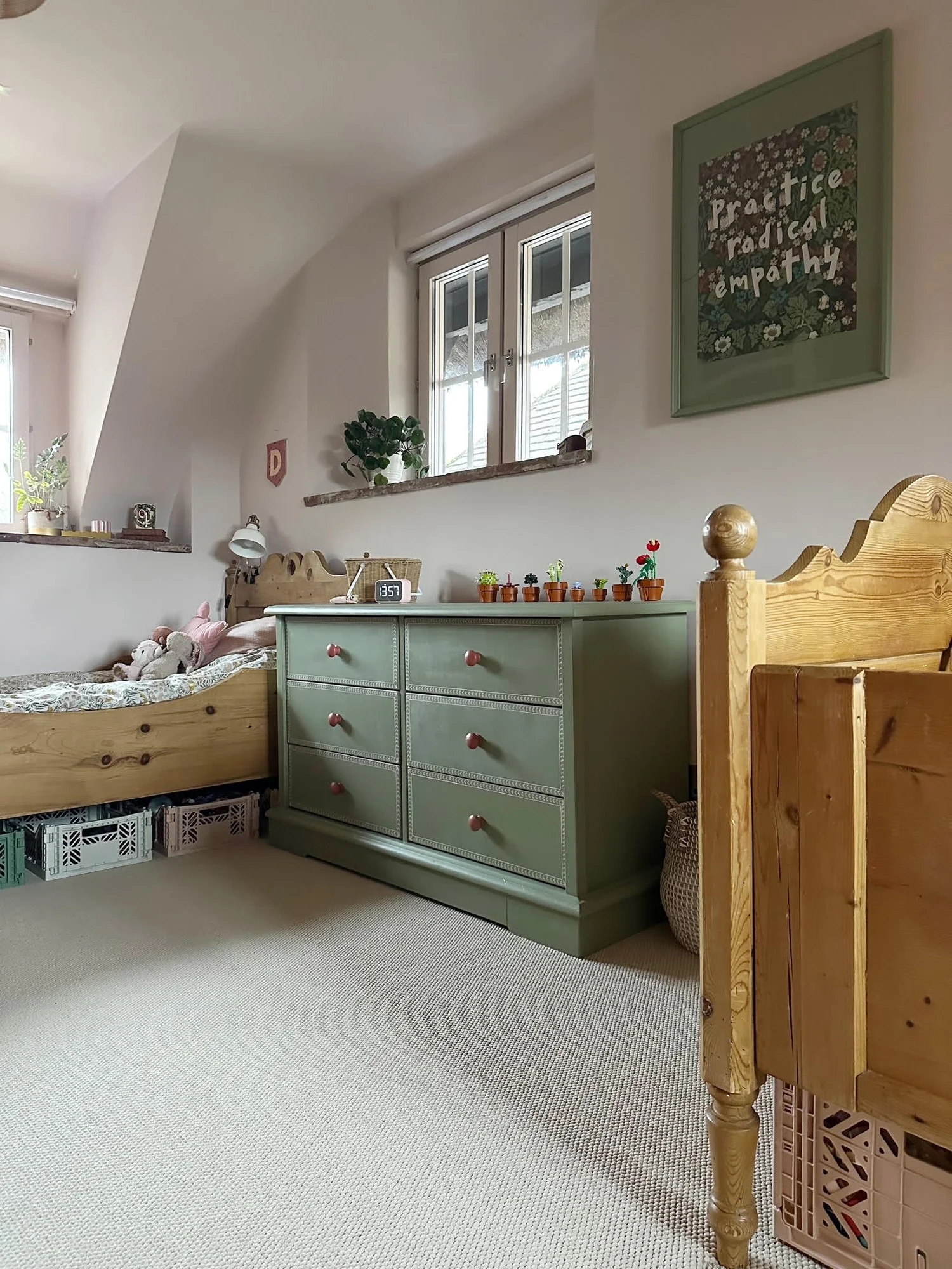 Painting Wooden Furniture: A Decorative Hand-Painted Chest of Drawers ...