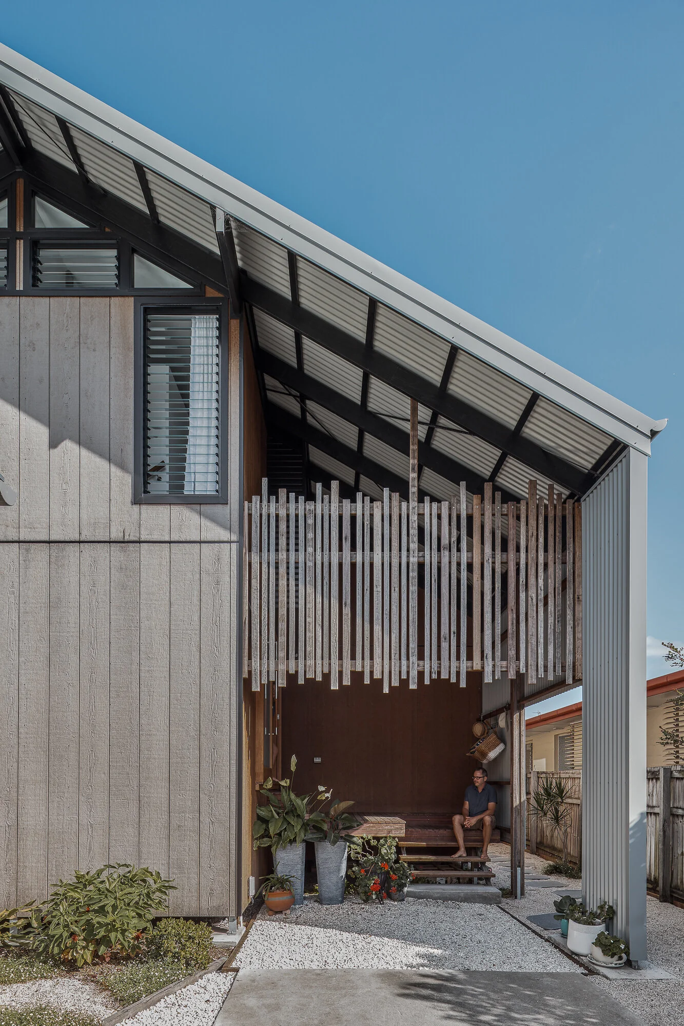 DIESEL'S HOUSE — SYMBIOSPHERE ARCHITECTS