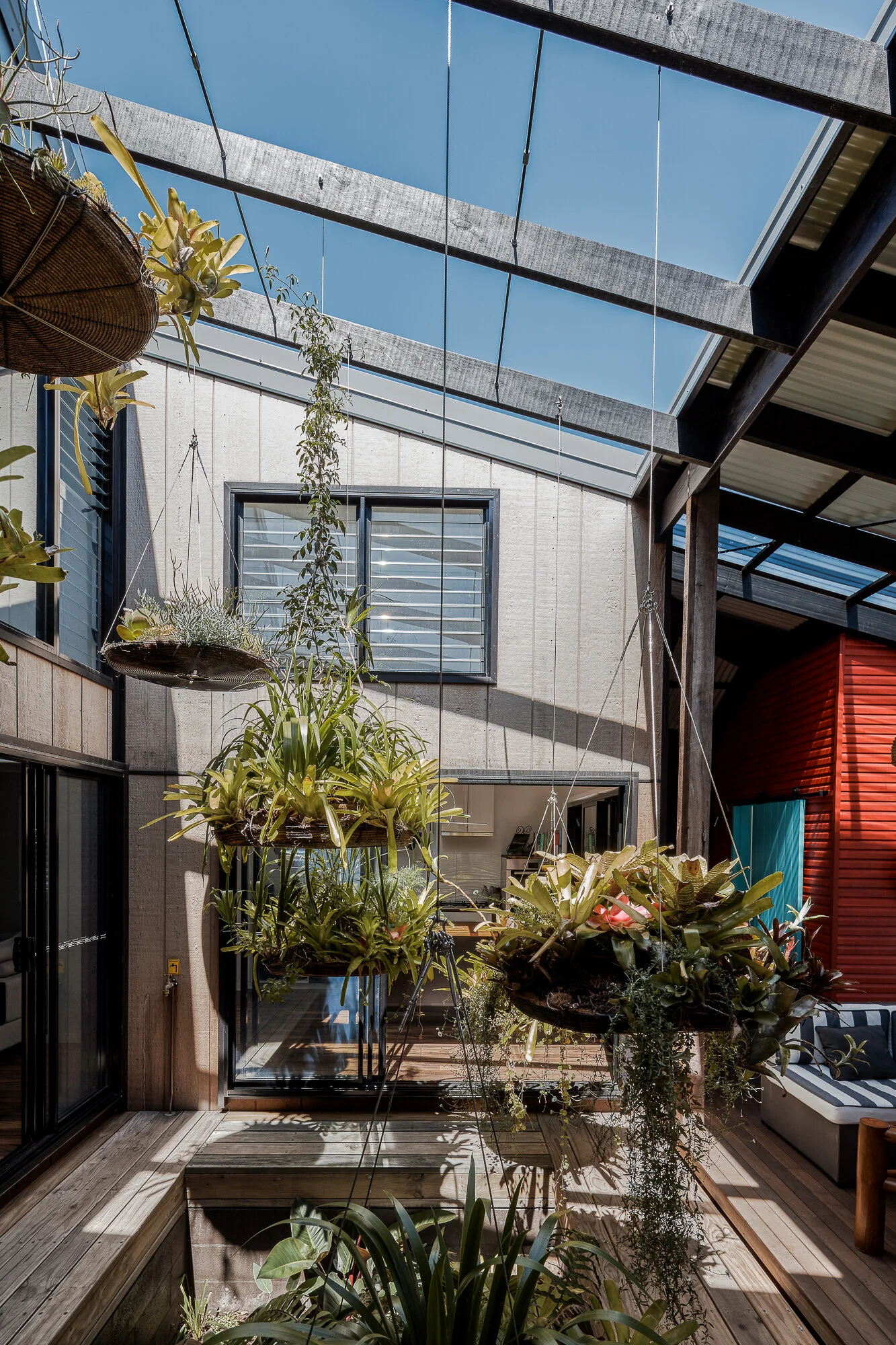 DIESEL'S HOUSE — SYMBIOSPHERE ARCHITECTS