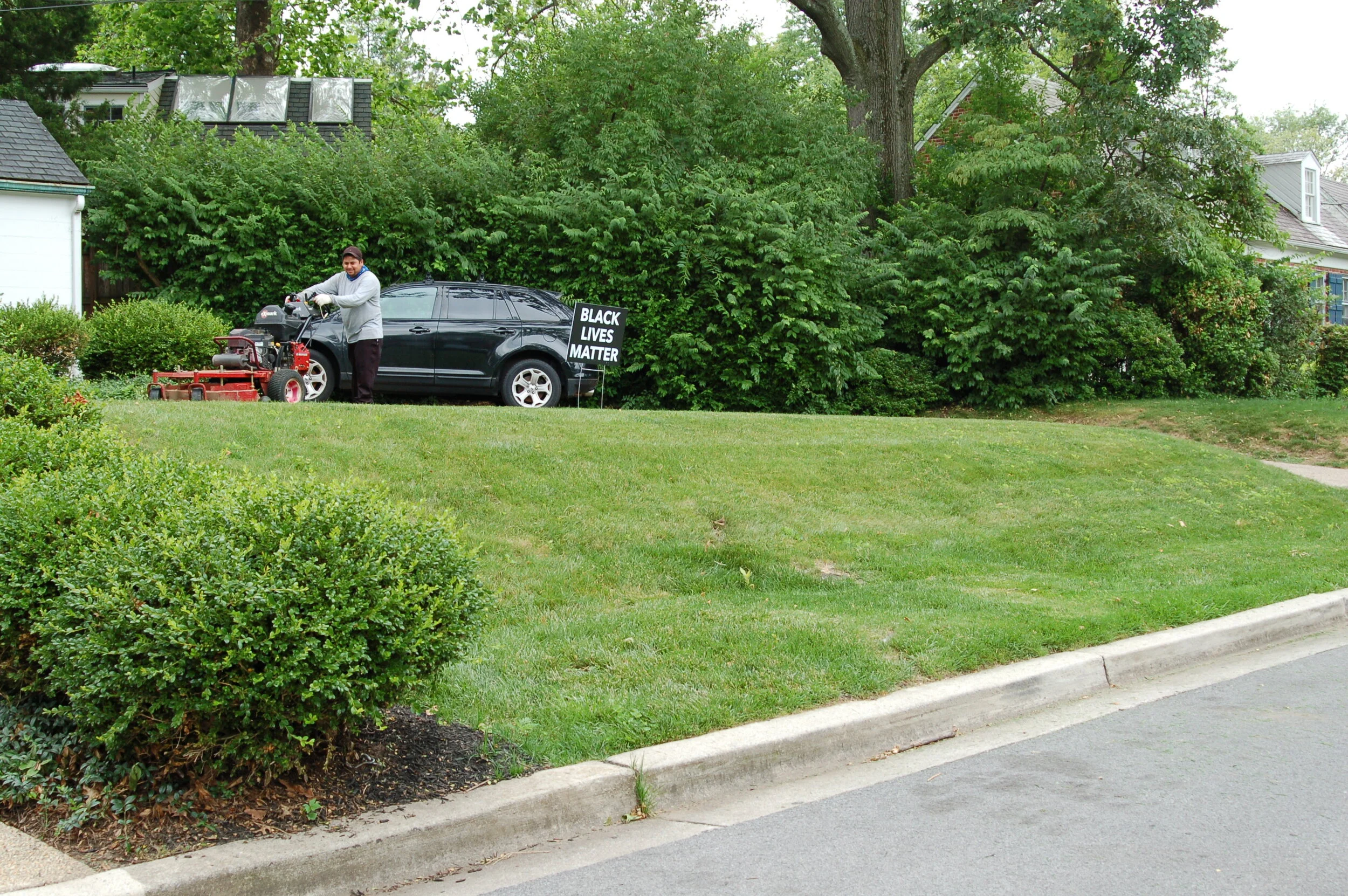 Pineapple Landscaping LLC