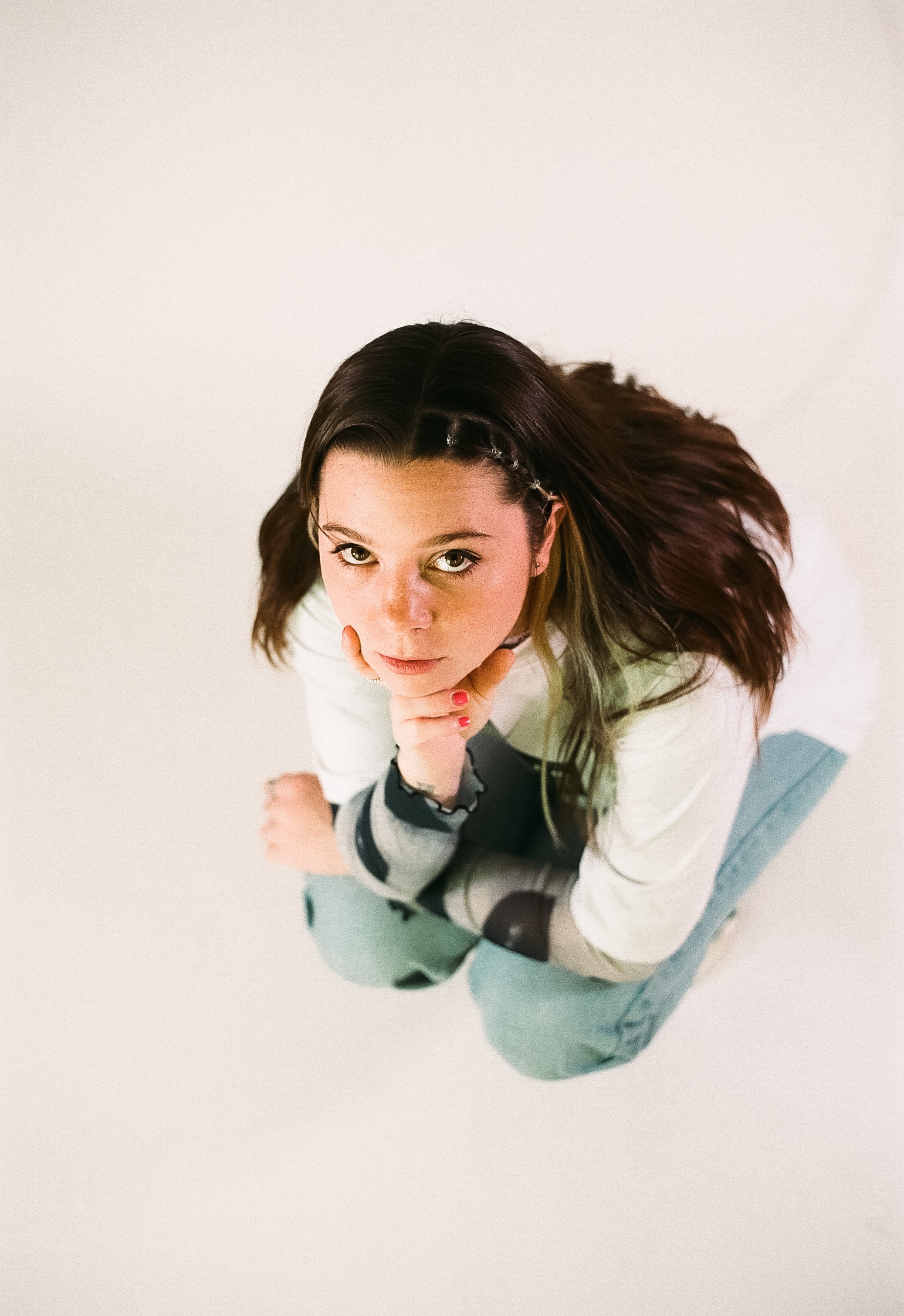 Q&A: Maddy Davis Introduces Her Inner Self in Newest EP ‘MUD’ — The ...
