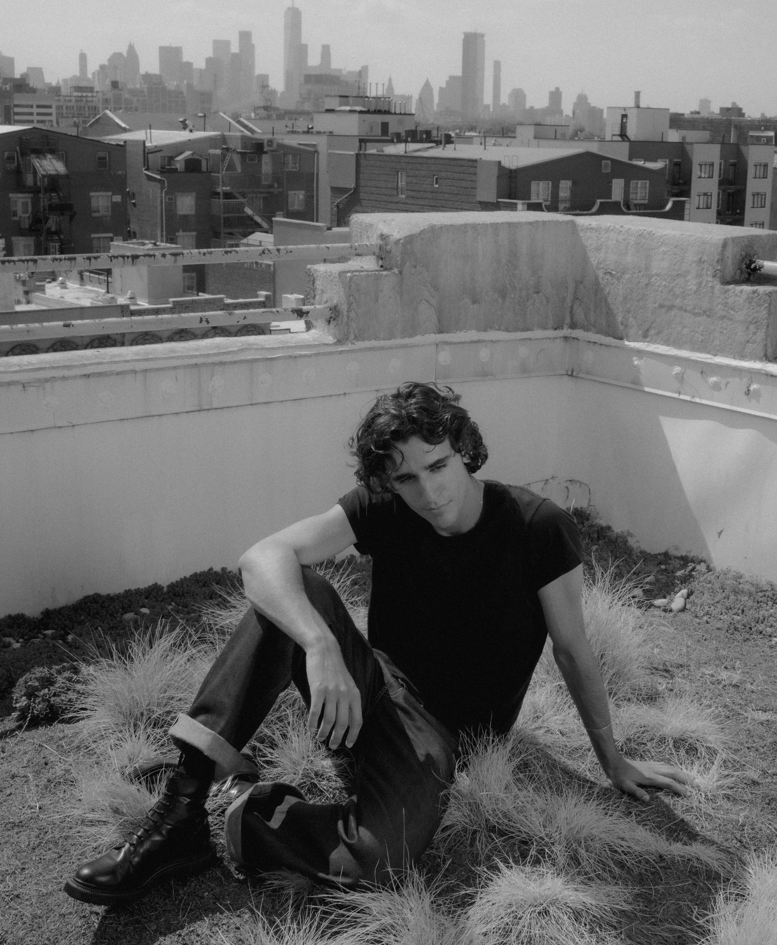 REVIEW: Tamino’s Sophomore Album ‘Sahar’ is a Pensive Bildungsroman and Emotional Reckoning ...