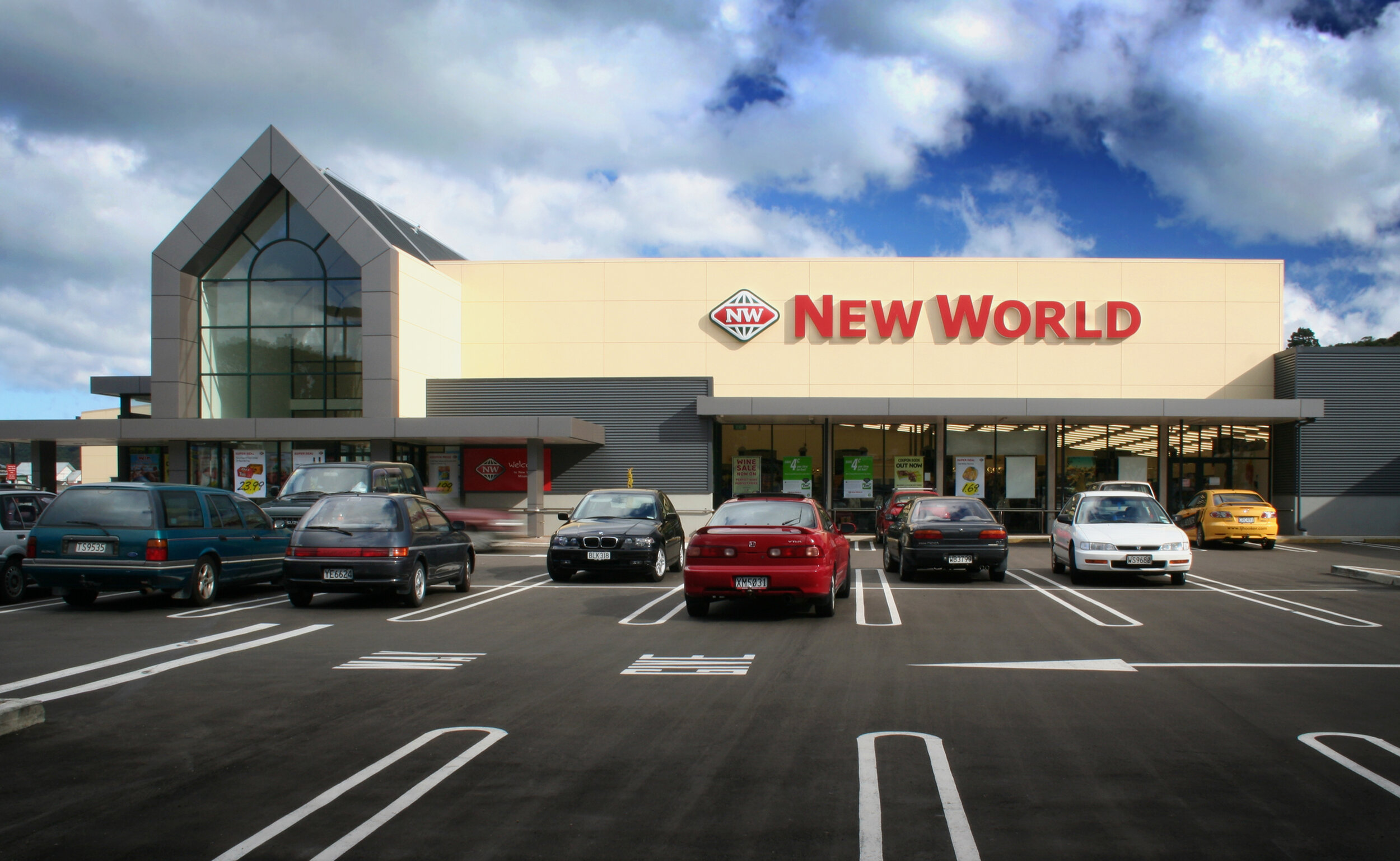 New World / Pak‘nSave — HDT