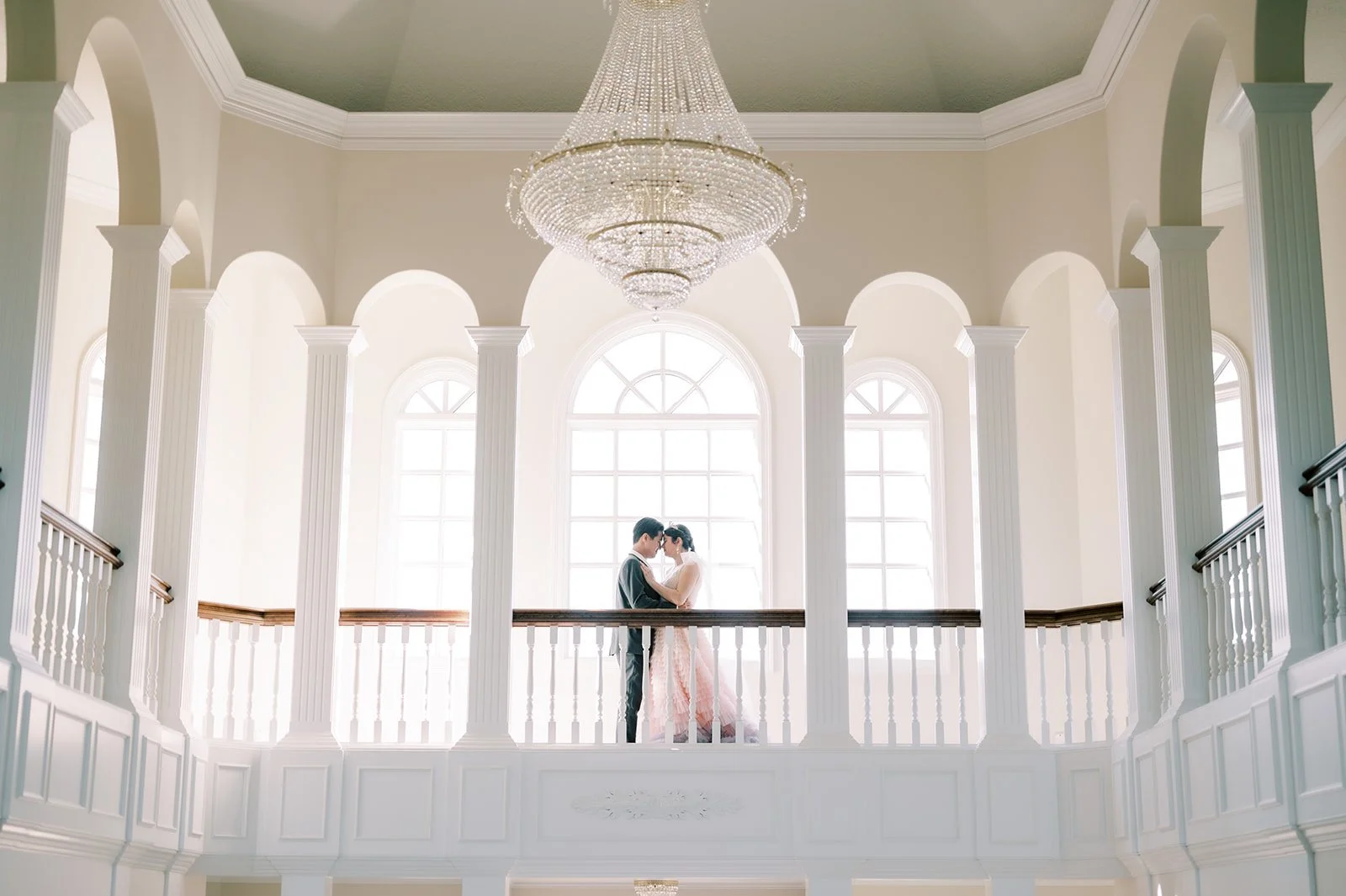 Luxury Oregon Castle Wedding Photoshoot Space — CHÂTEAU de MICHELLIA