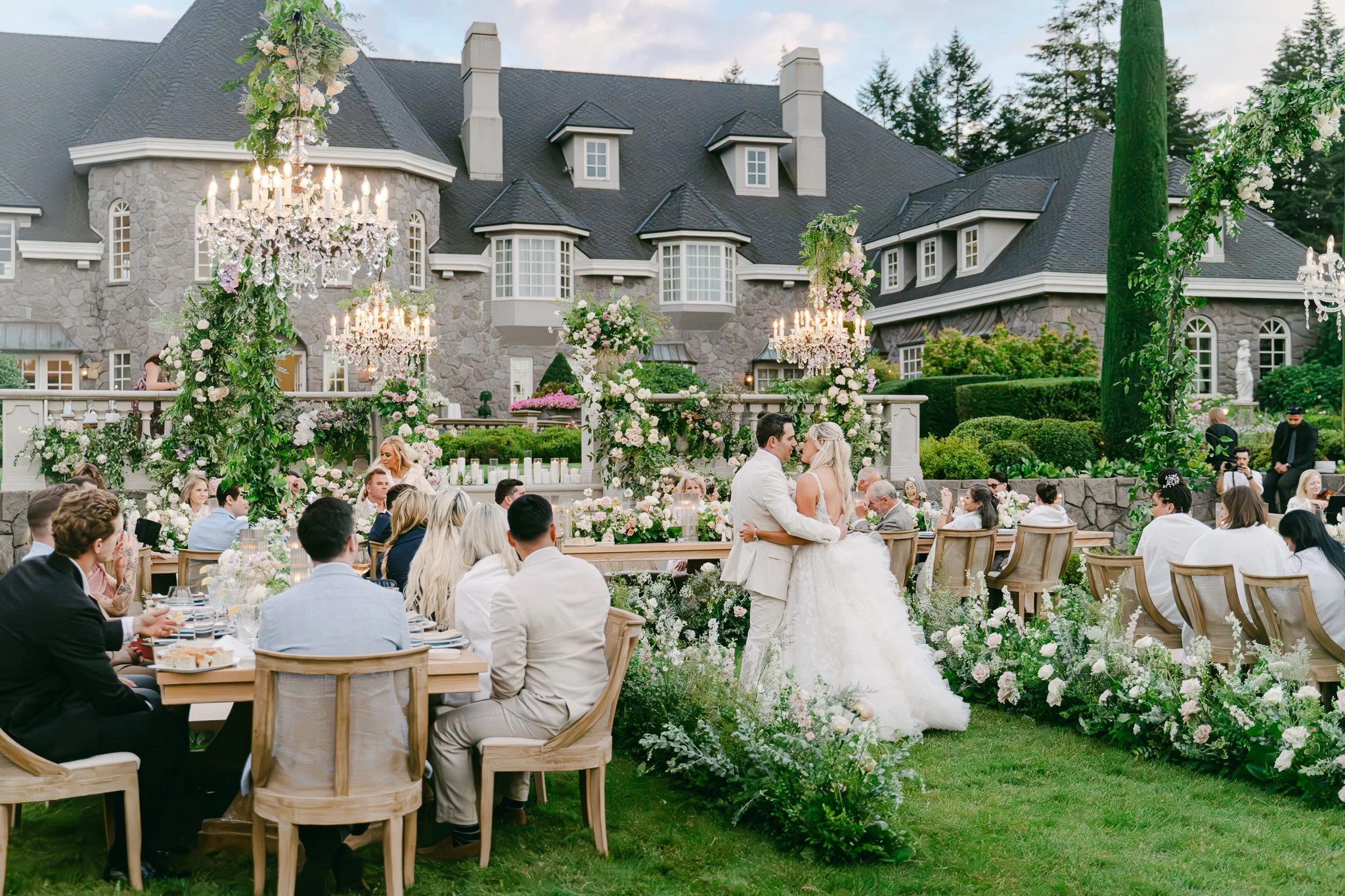 Luxury Oregon Castle Wedding Venue — CHÂTEAU de MICHELLIA