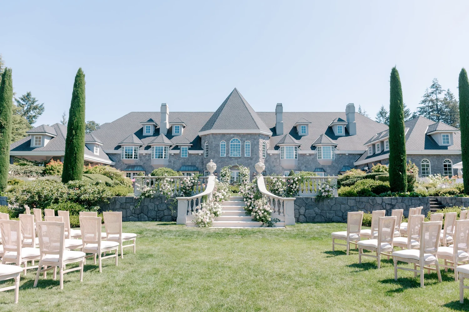 Luxury Oregon Castle Wedding Photoshoot Space — CHÂTEAU de MICHELLIA