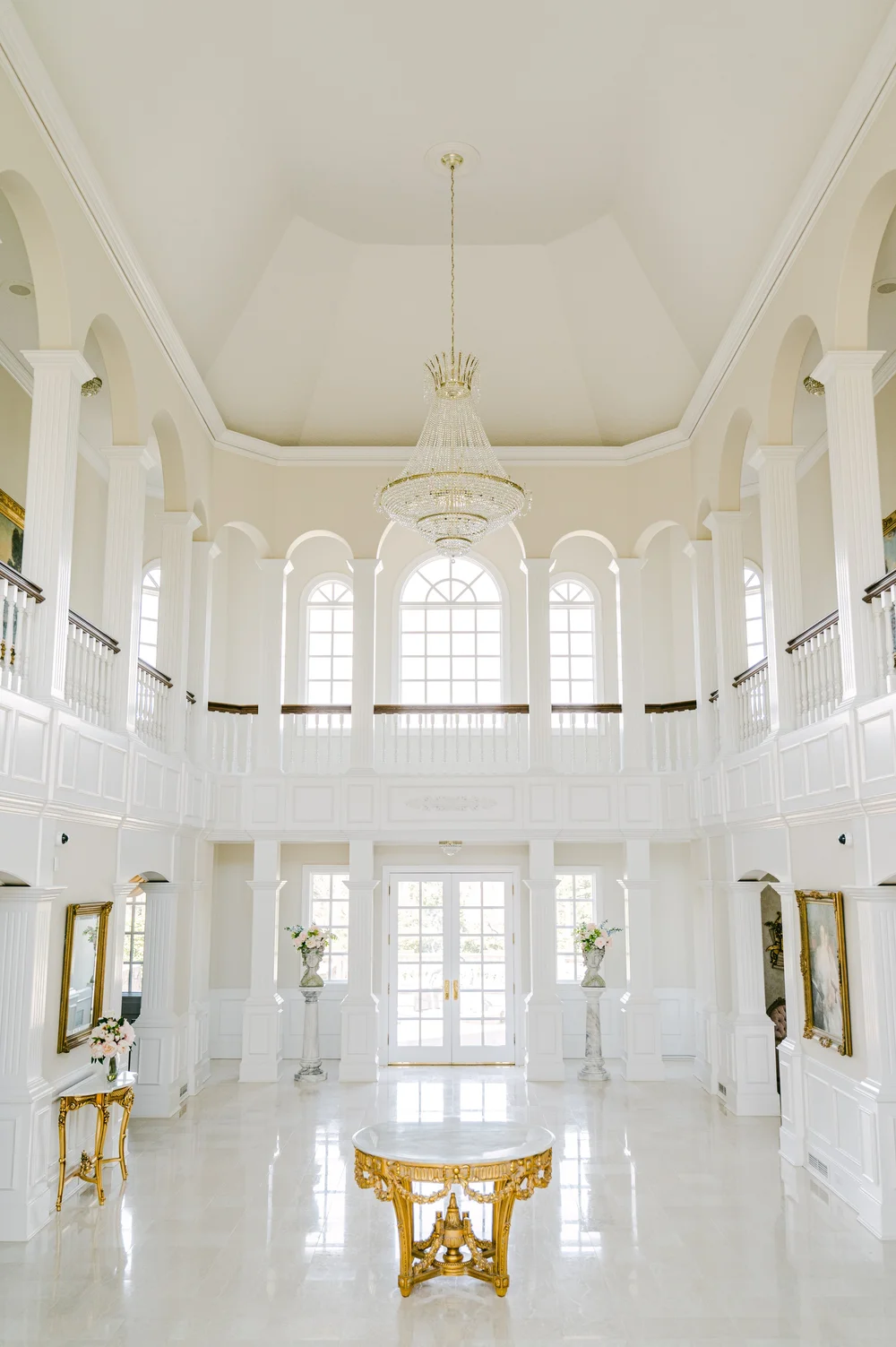 Luxury Oregon Castle Wedding Photoshoot Space — CHÂTEAU de MICHELLIA
