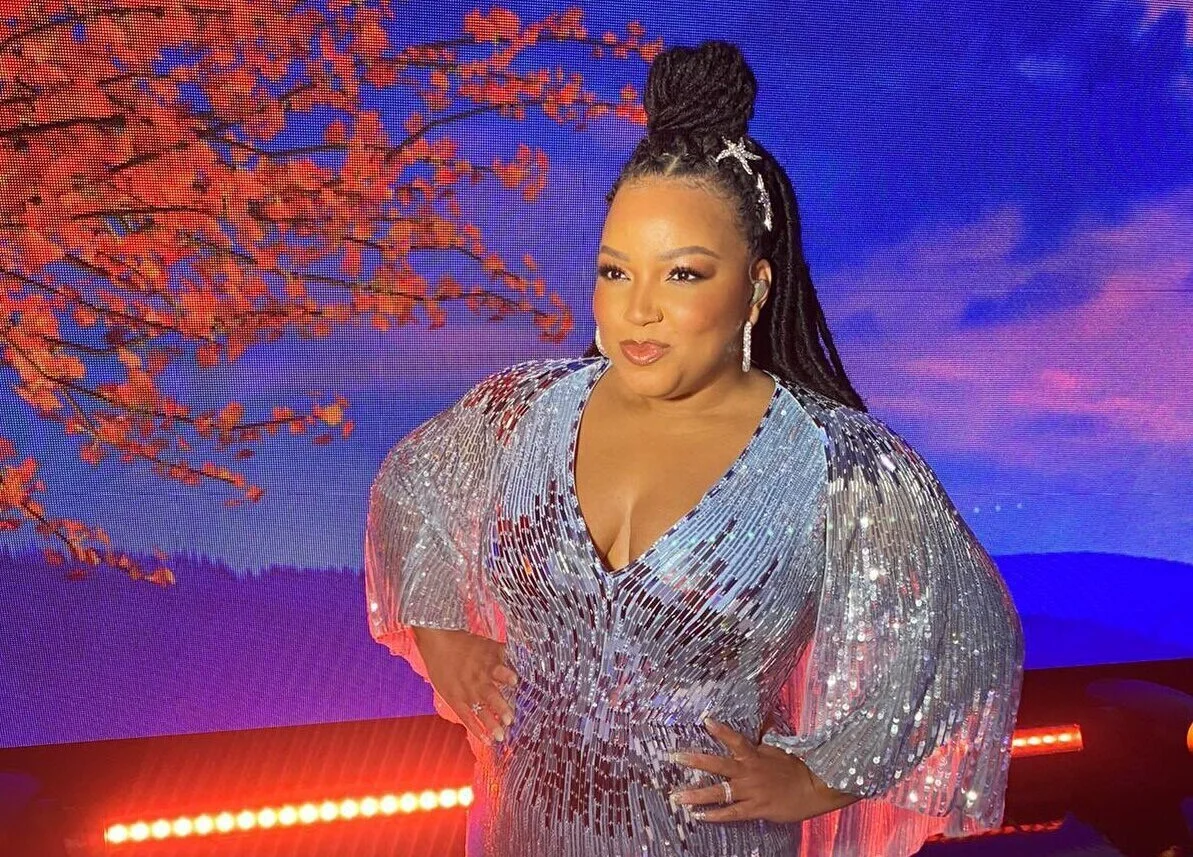 Marisha Wallace performs Disney classic on DANCING ON ICE | West End ...