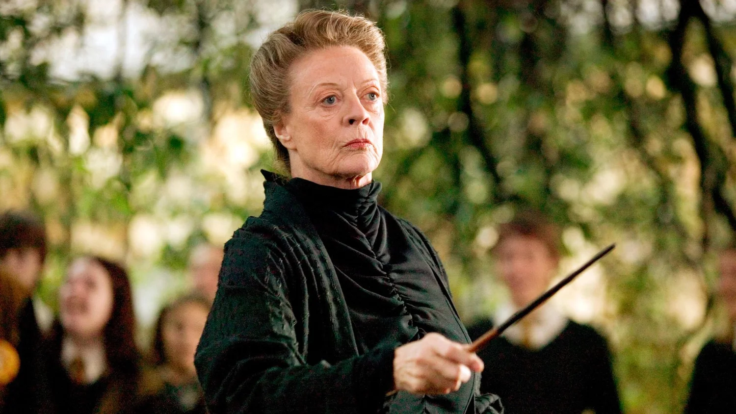 Remembering legendary actress DAME MAGGIE SMITH | West End Best Friend