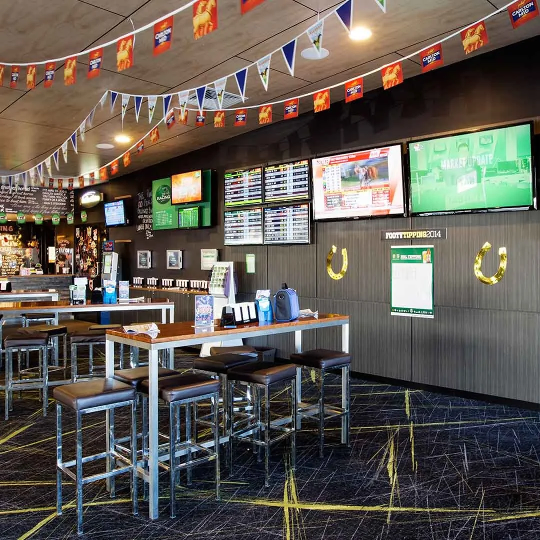 Dining — Bellbowrie Tavern, Bellbowrie, QLD