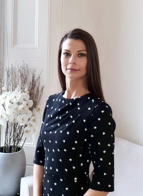 About | Dr. Victoria Bell