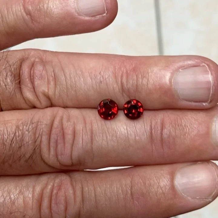 Eric Emms Professional Gemmologist and Gem Trader. Diamonds, Gems and ...