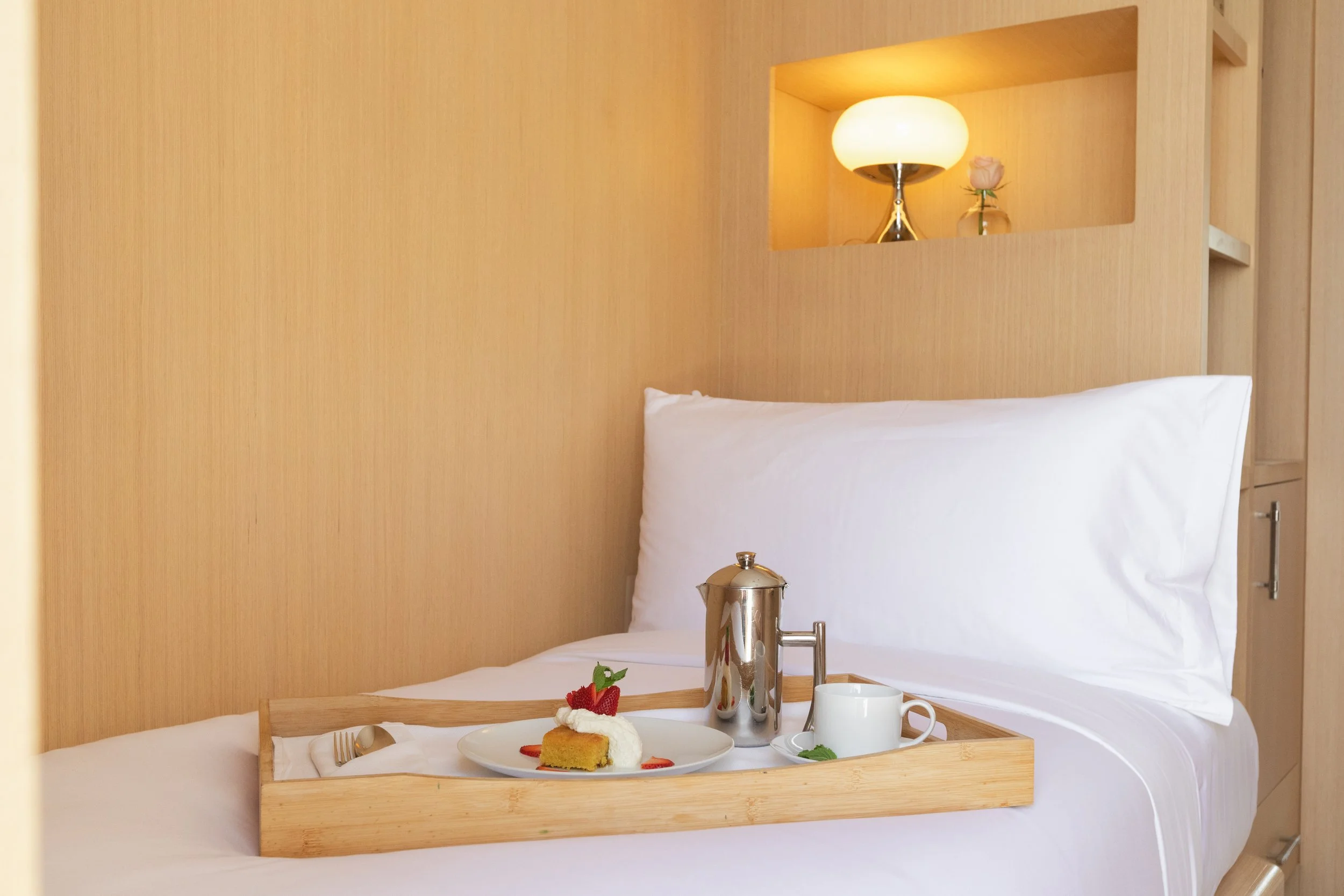 Cara Restaurant — Cara Hotel I Los Feliz