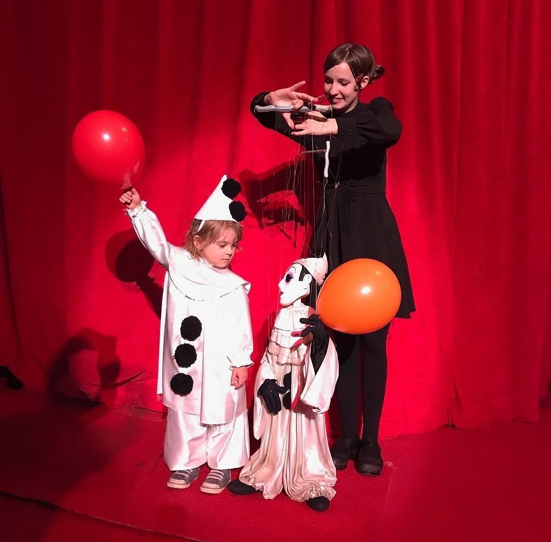 BOB BAKER MARIONETTES — Audrey Densmore