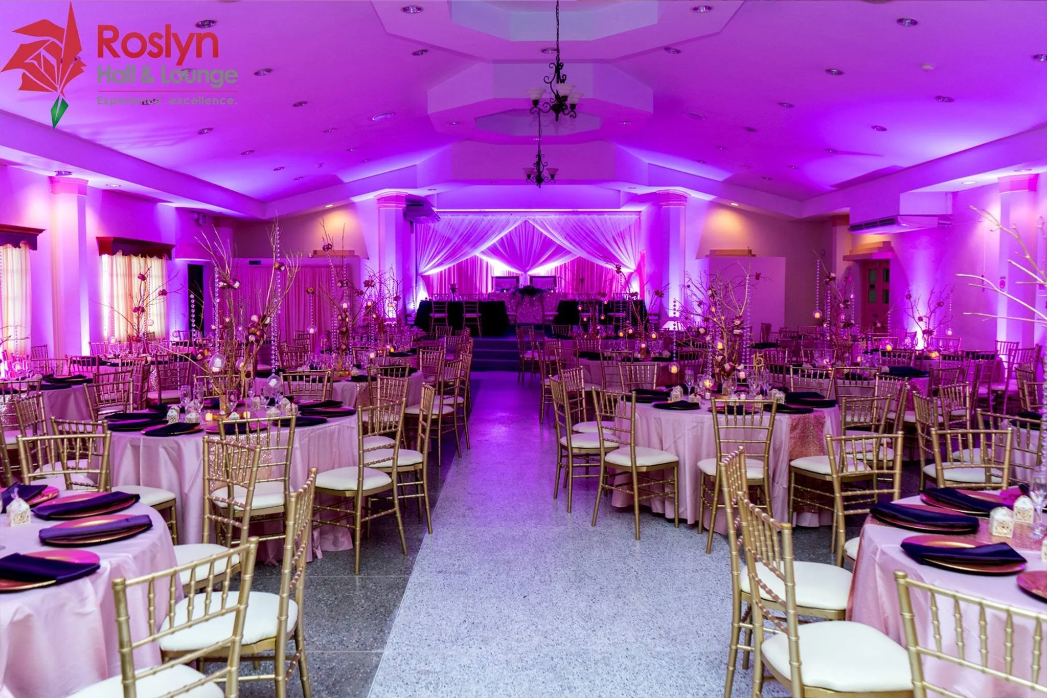 Roslyn Hall and Lounge — Little Bride Book Ltd.